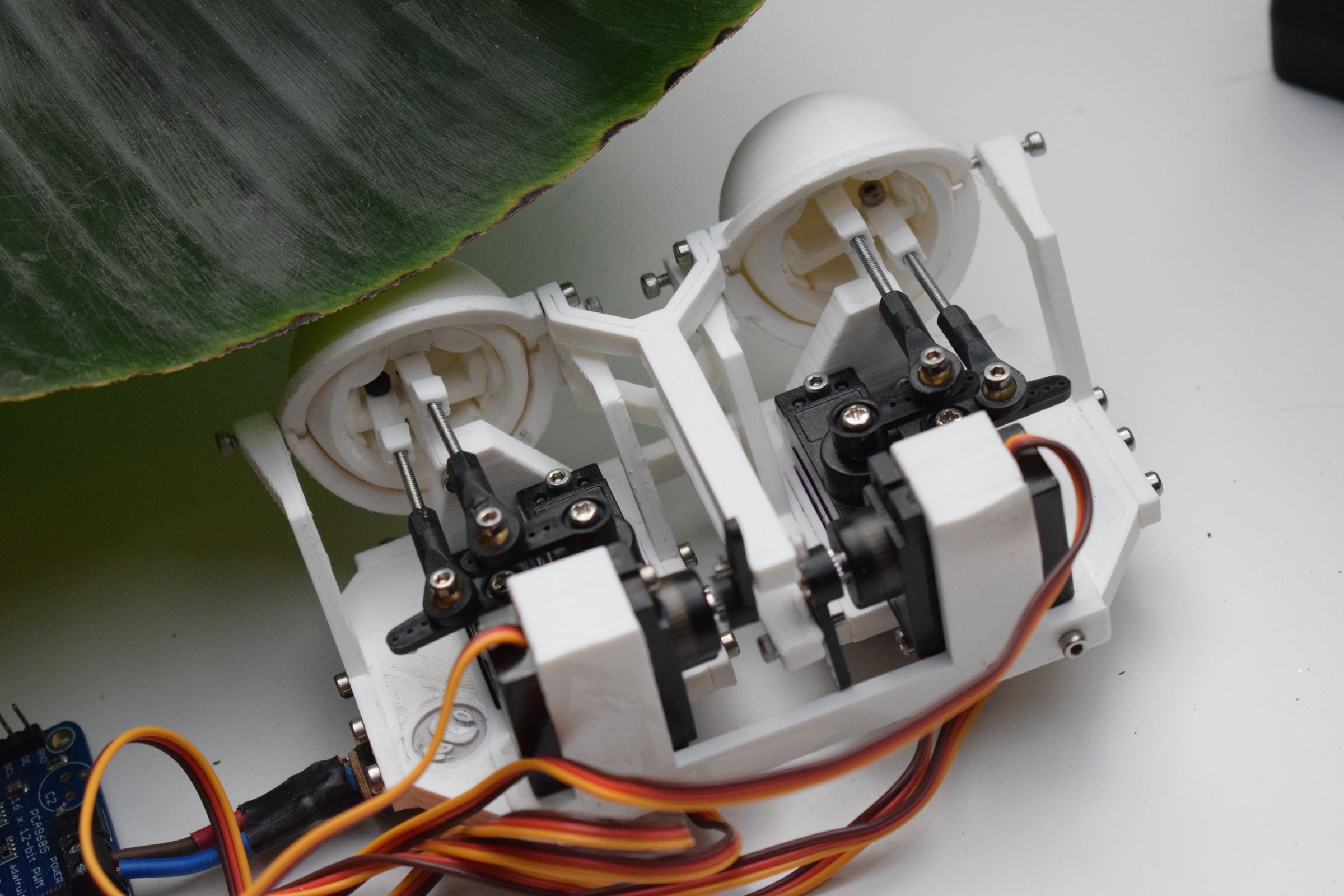 DIY Compact 3D Printed Animatronic Eye Mechanism : 4 Steps (with ...