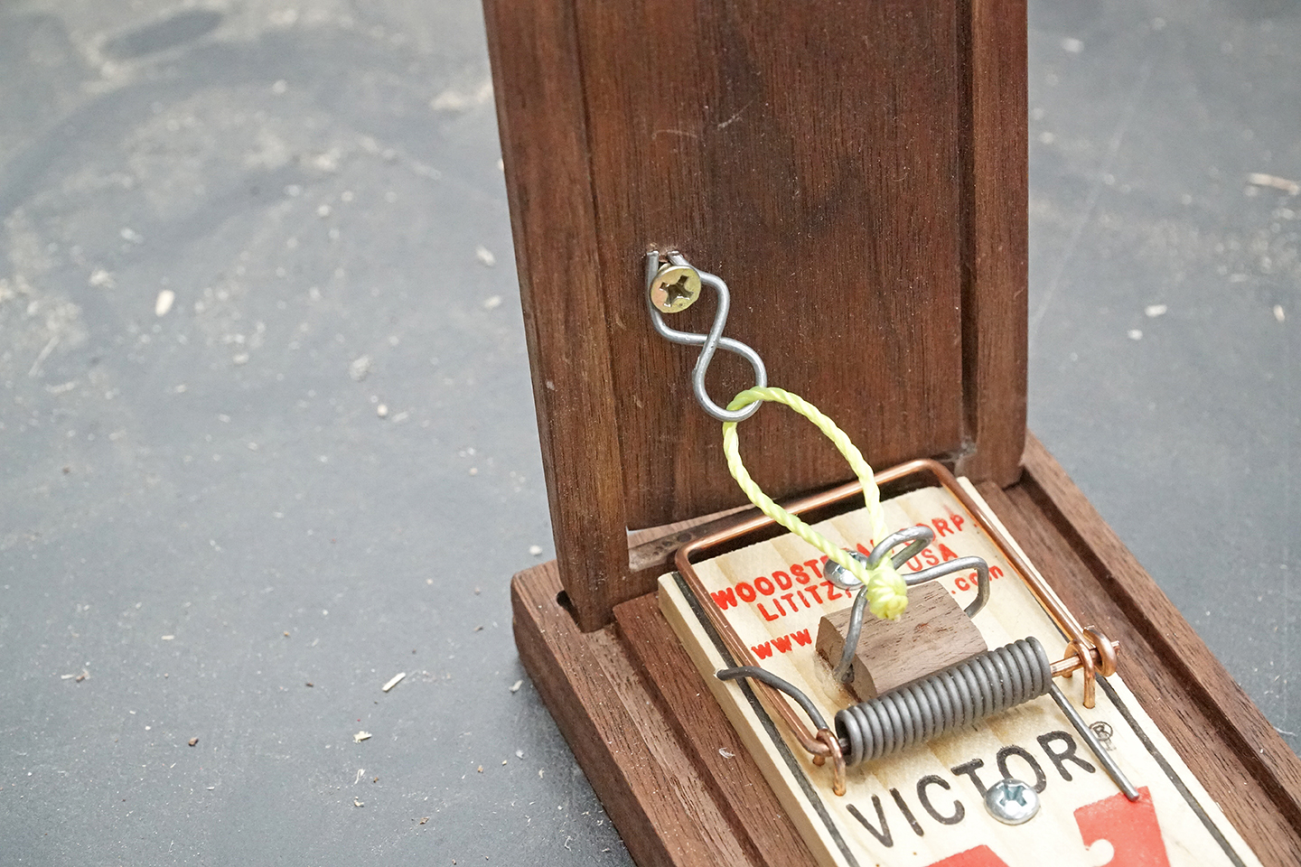 Exploding Desktop Toys : 6 Steps (with Pictures) - Instructables