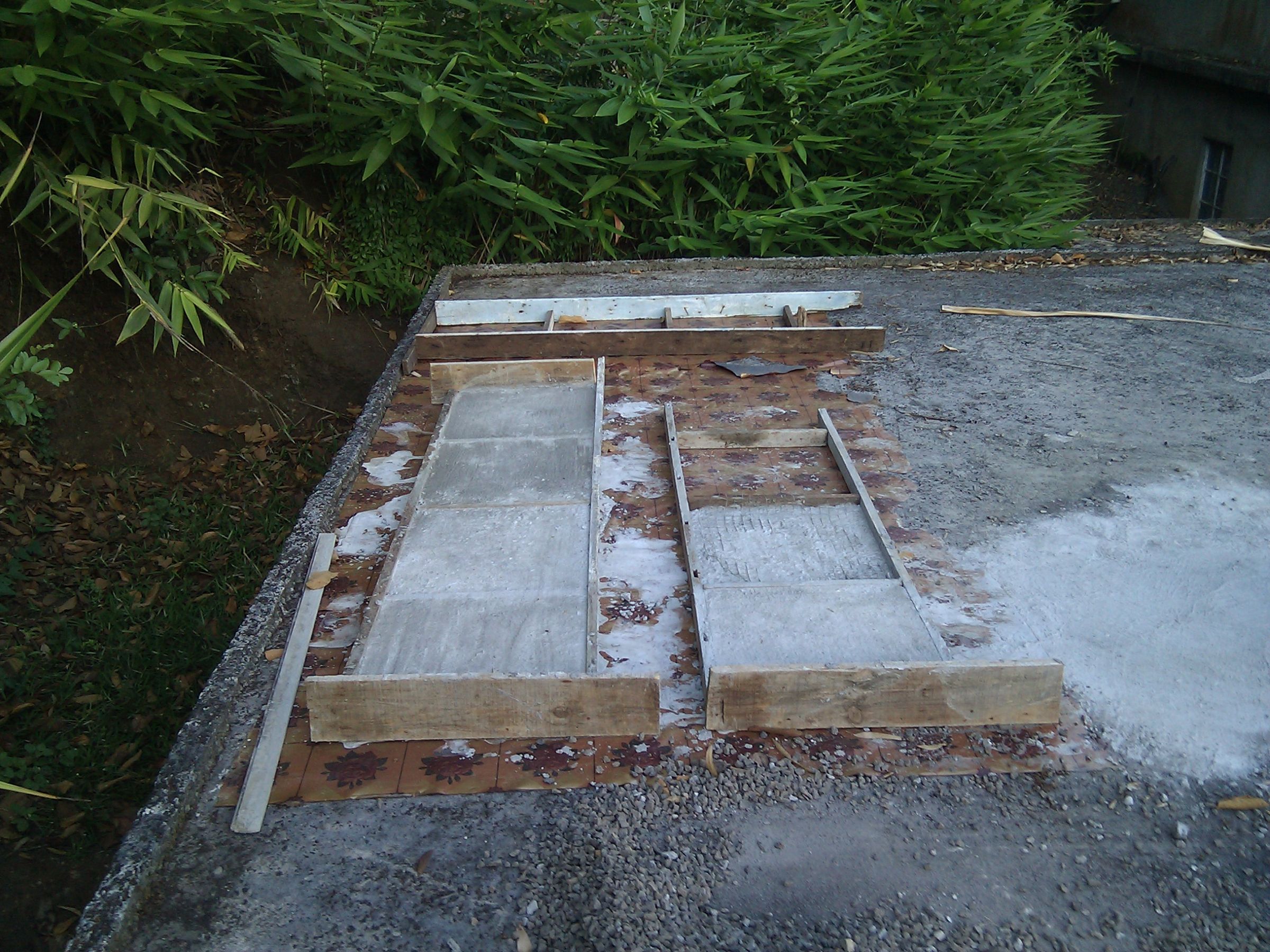How to Build Slabs and Lay Path/patio/walkway : 4 Steps (with Pictures ...