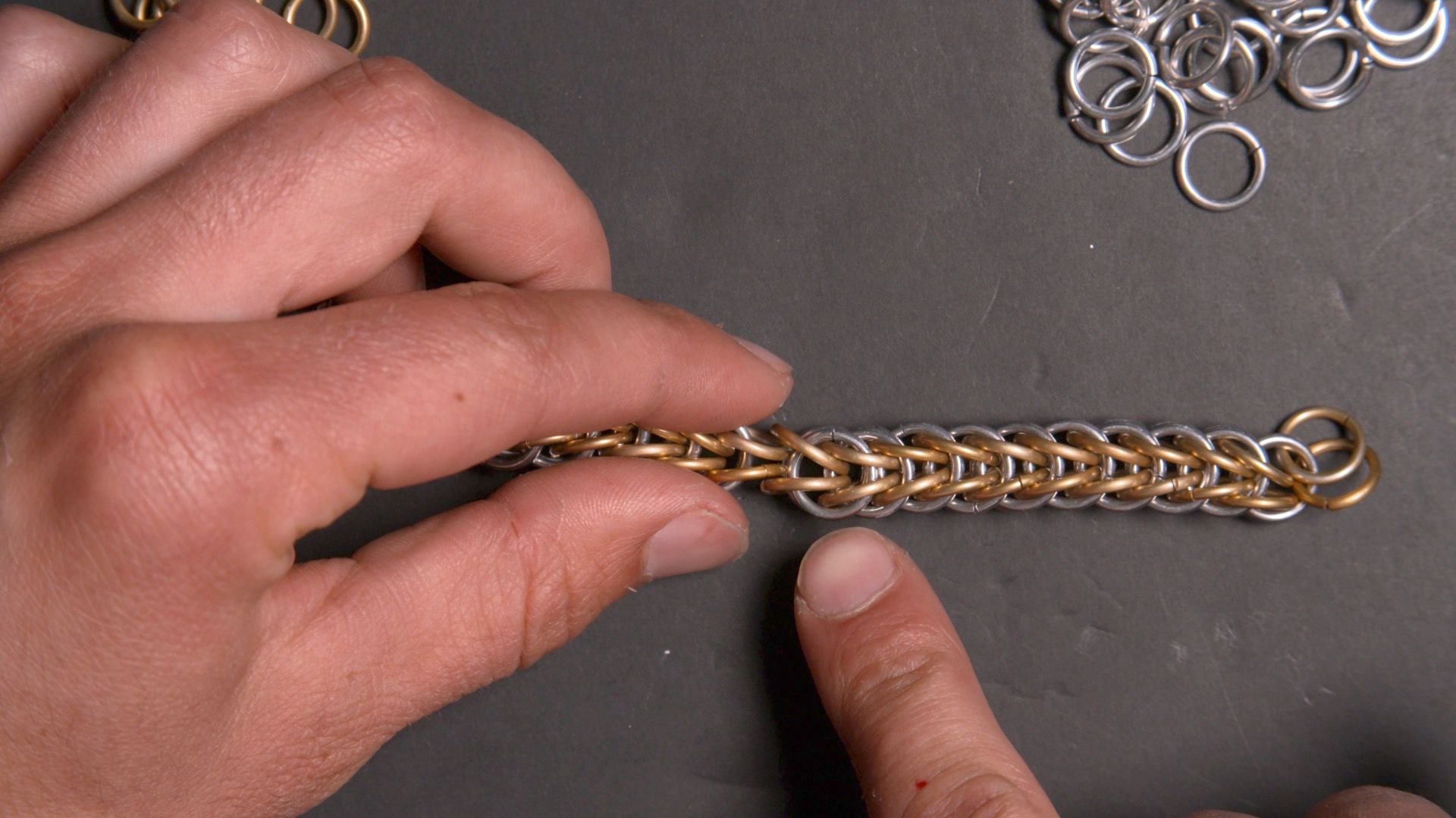 Full Persian Chainmail Bracelet : 5 Steps (with Pictures) - Instructables