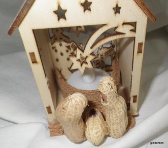 Peanut Nativity Scene : 4 Steps - Instructables