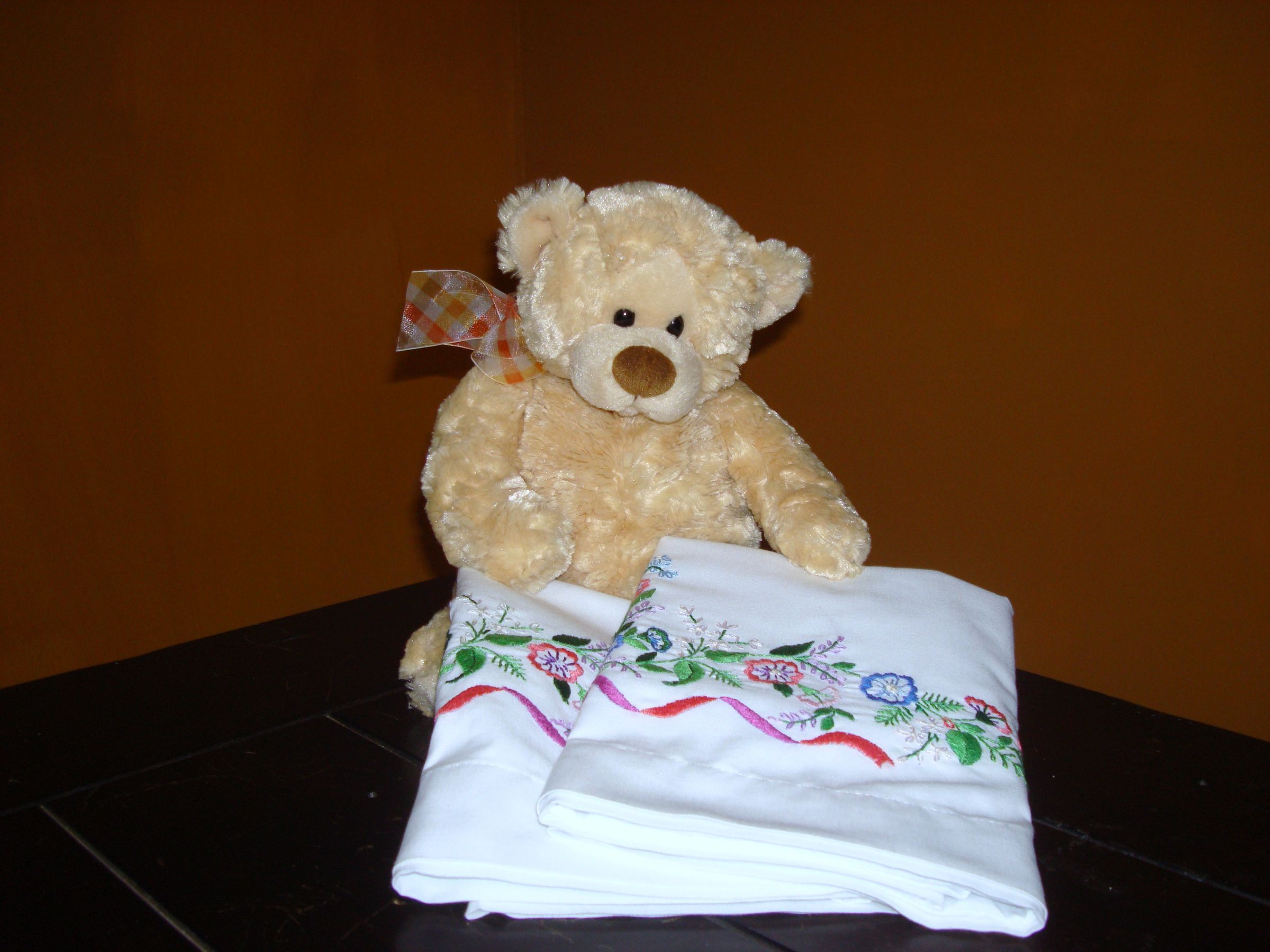 Embroidered Pillowcases : 8 Steps (with Pictures) - Instructables