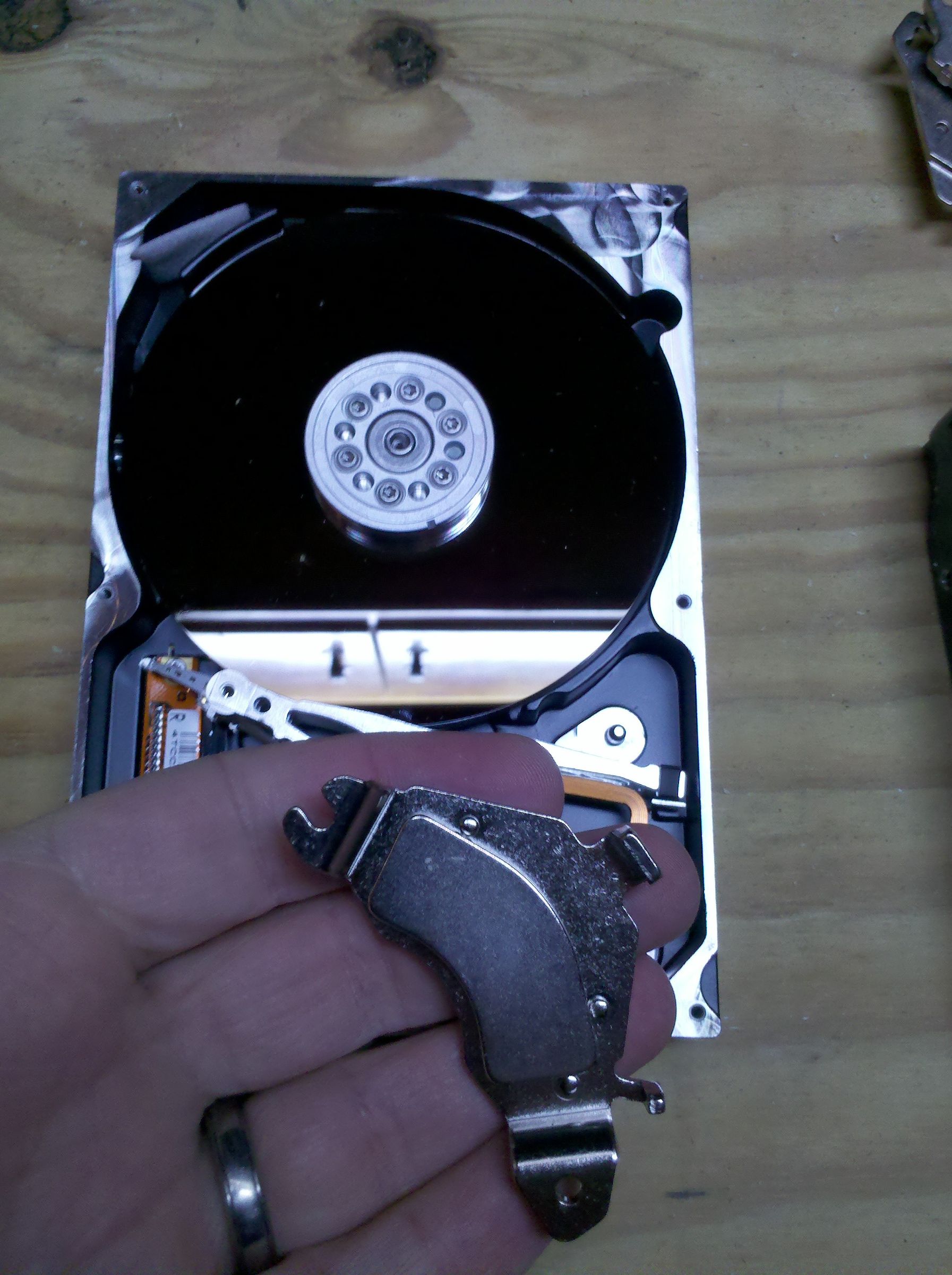 Reusing Old Hard Drive Magnets : 5 Steps (with Pictures) - Instructables