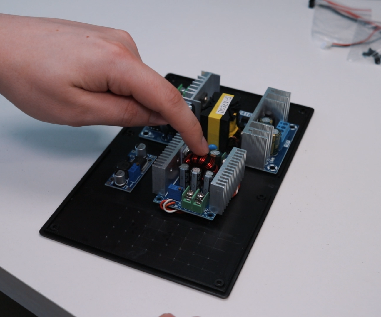 DIY Lab Bench Power Supply [Build + Tests] : 16 Steps (with Pictures ...