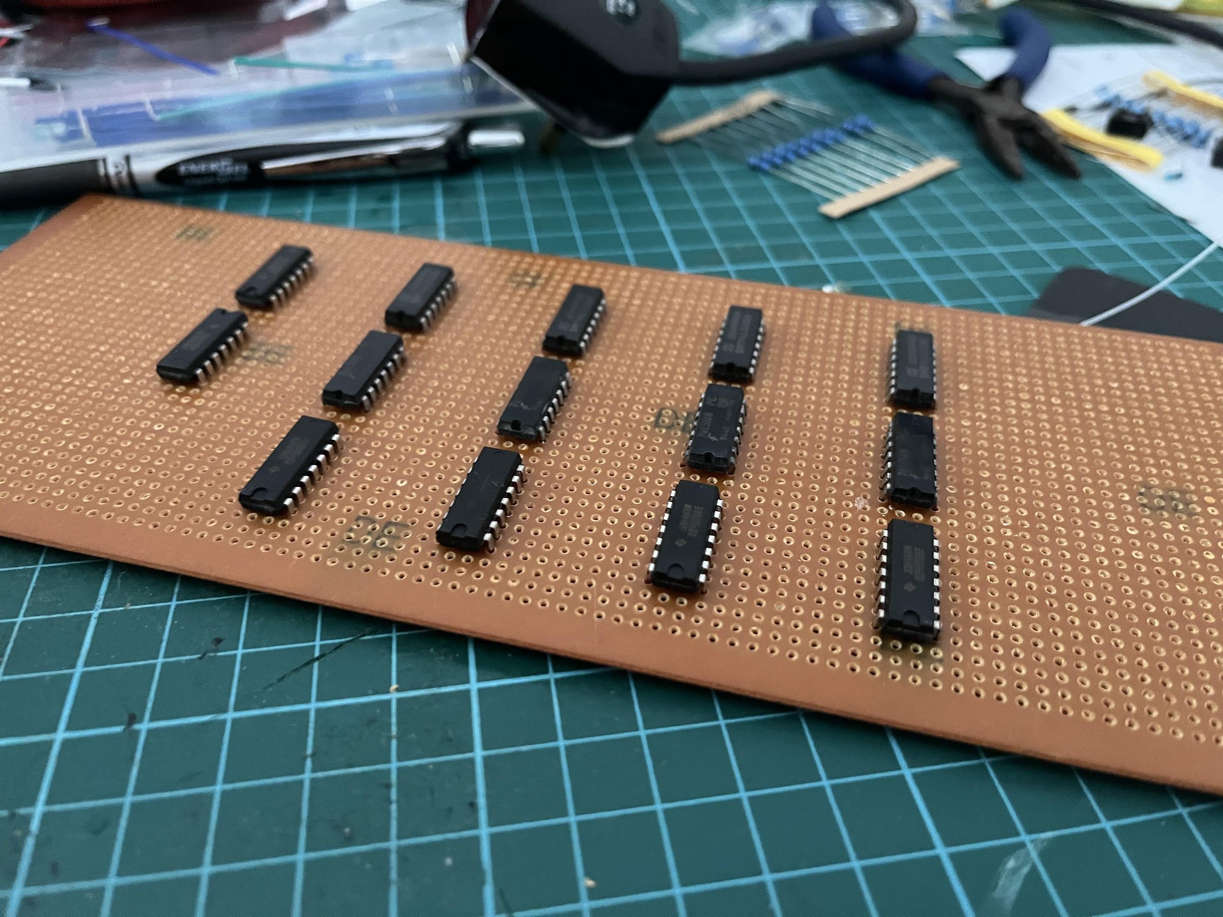 8-bit ALU (Arithmetic Logic Unit) : 8 Steps (with Pictures) - Instructables