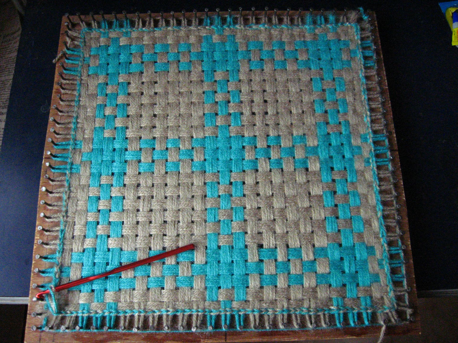 How to Weave a Small Table Mat With Home Made Loom : 13 Steps (with ...