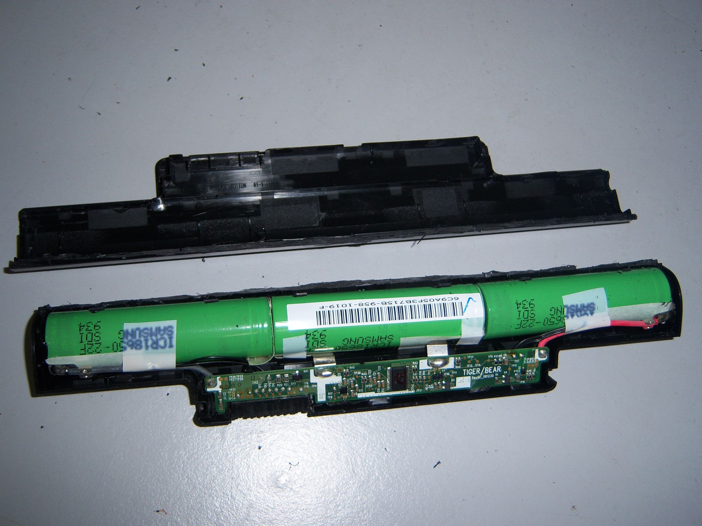 Salvage Lithium Ion Batteries From Laptop Batteries : 5 Steps ...