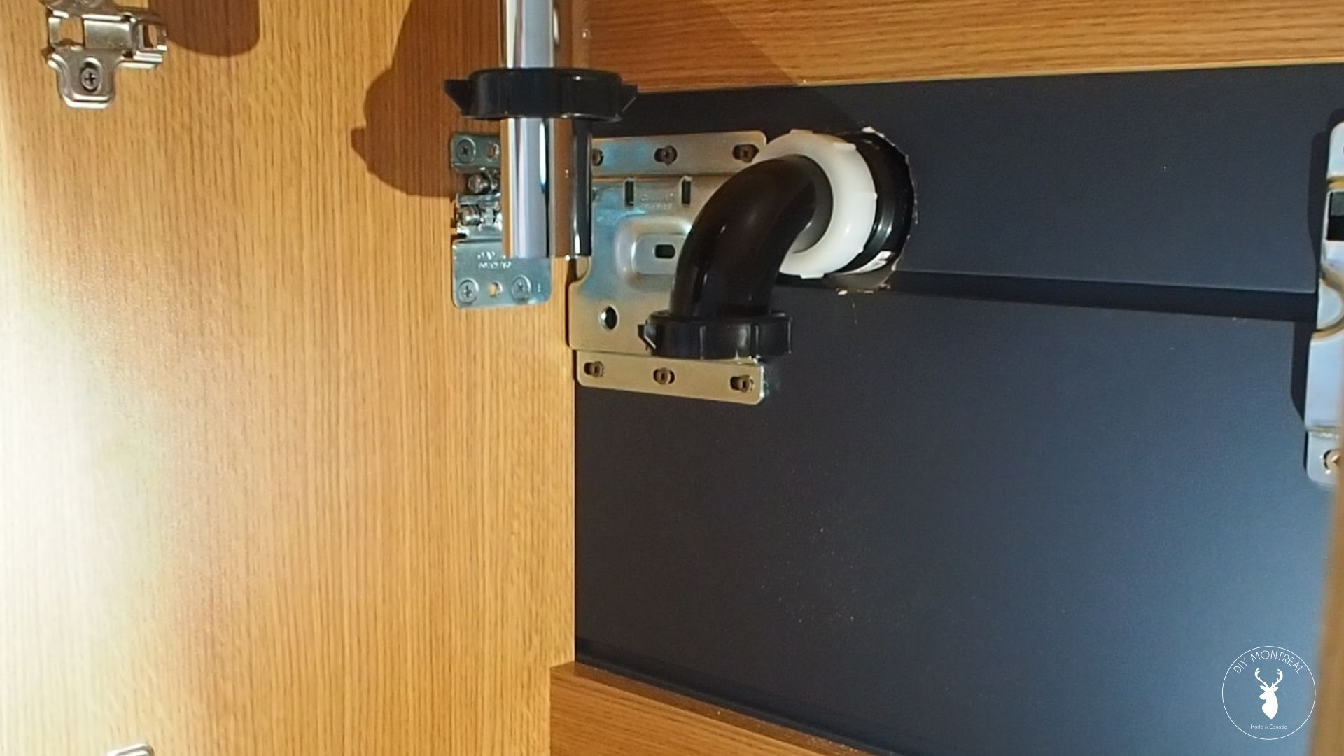 How to Install a Bathroom Sink Drain : 4 Steps (with Pictures ...