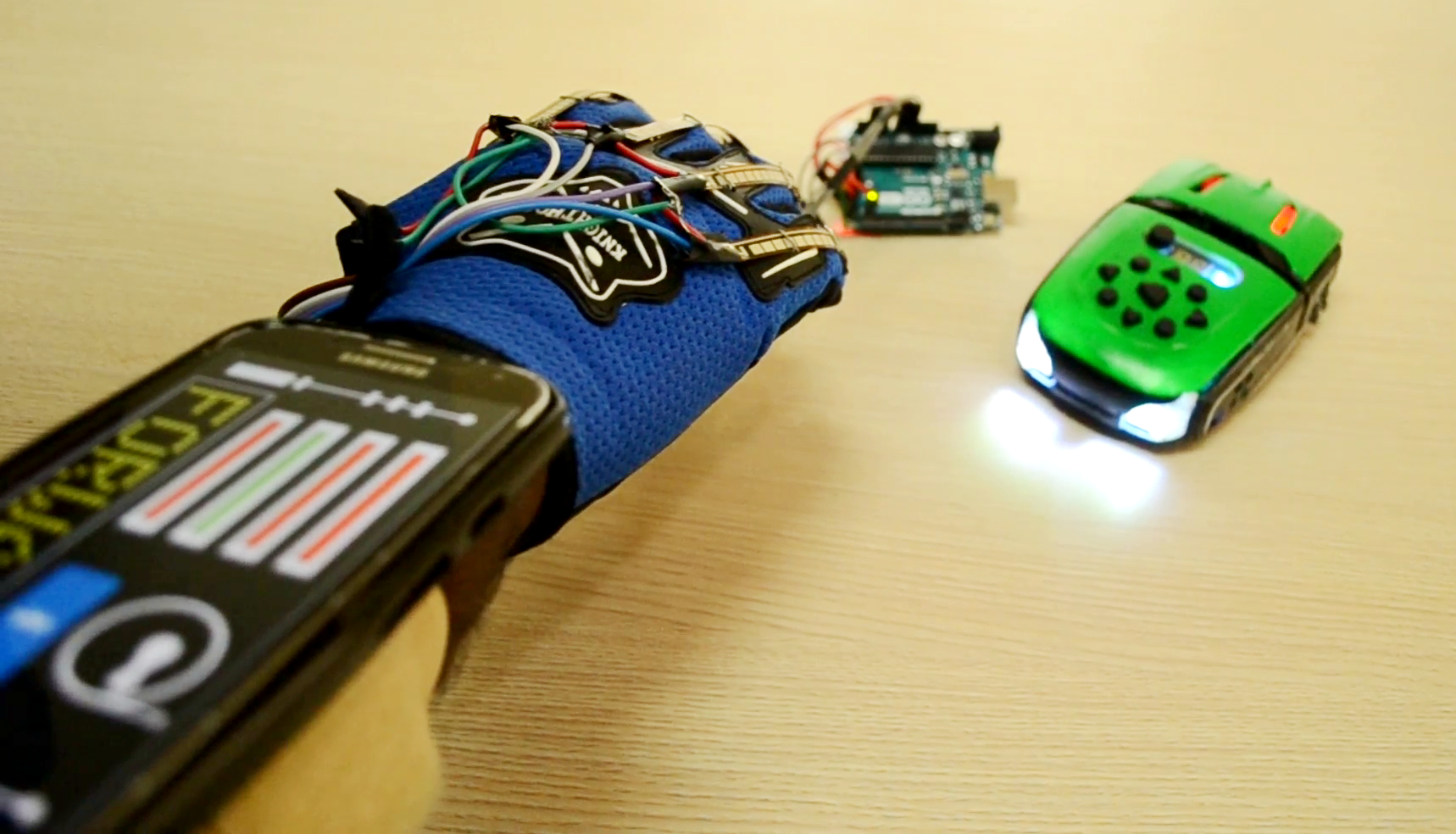 Wearable Wireless Gesture Control With PHIRO Pro + Arduino + Pocket ...