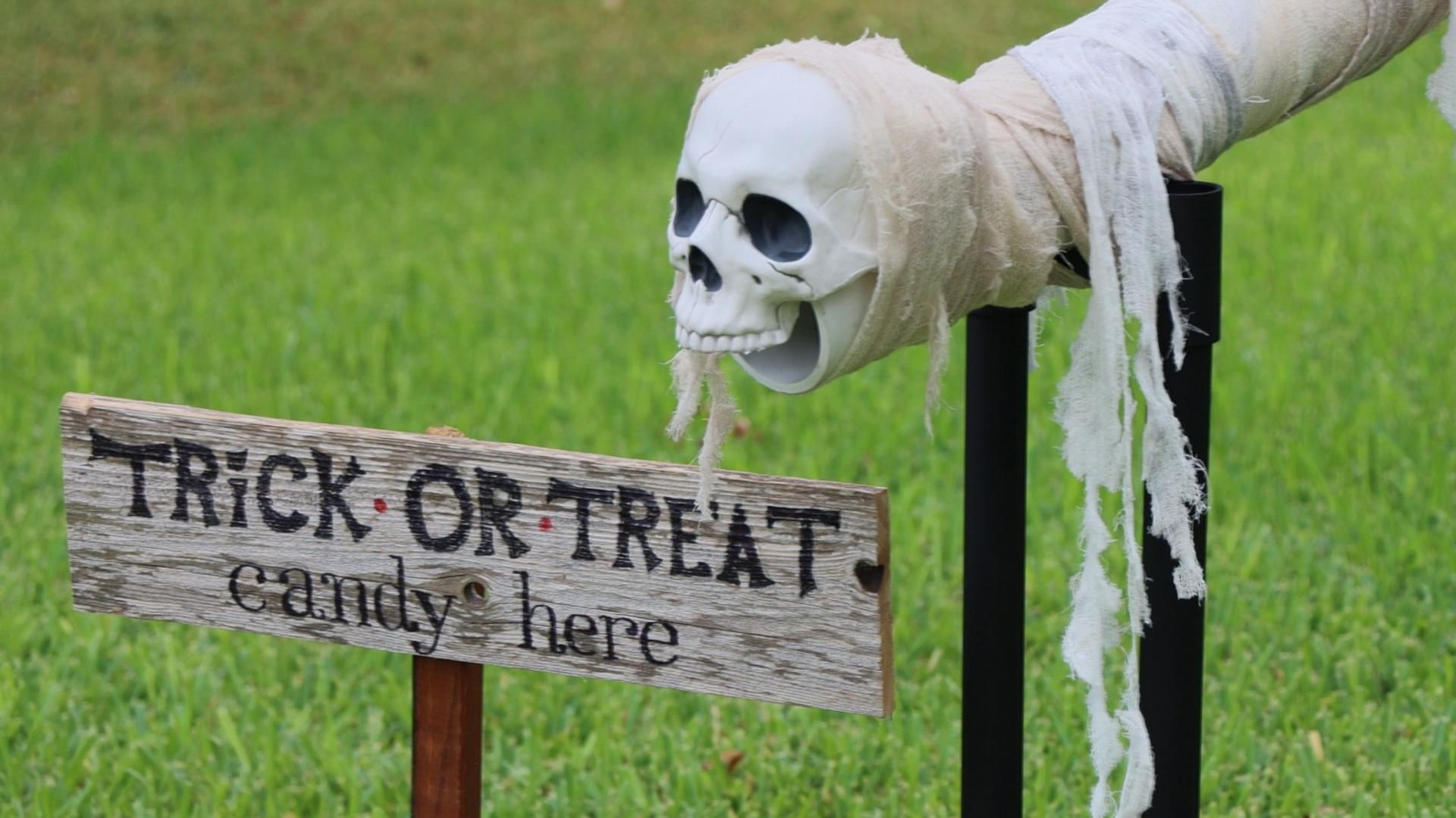 Halloween Candy Slide : 5 Steps (with Pictures) - Instructables
