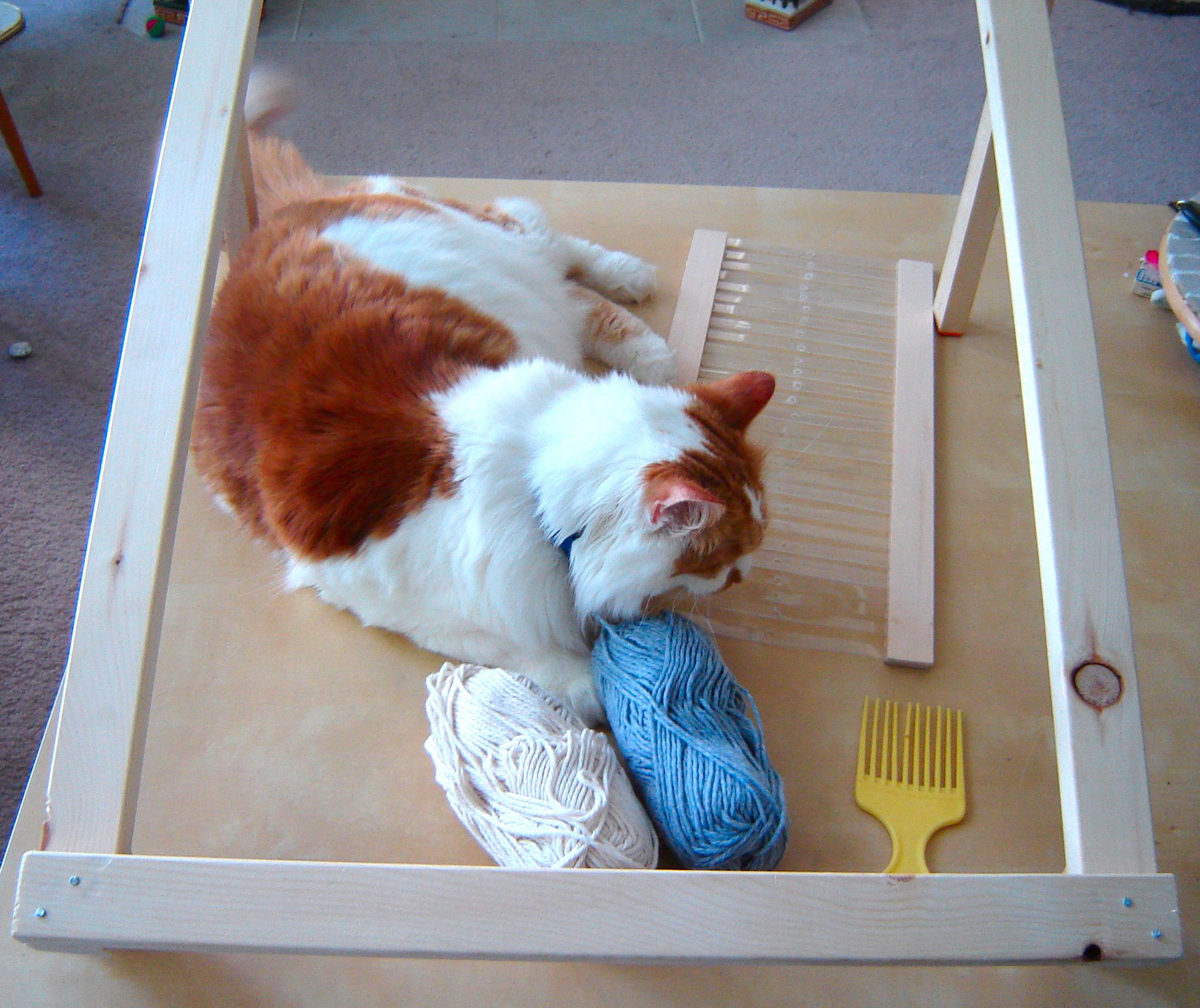How to Weave on a Frame Loom : 8 Steps (with Pictures) - Instructables