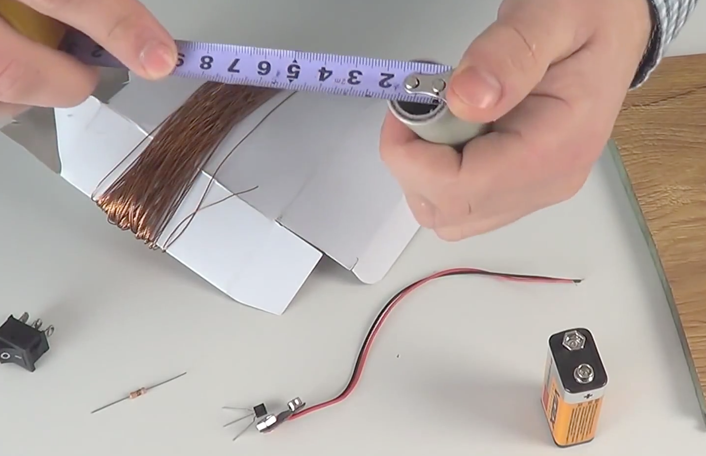 How to Make a Mini Tesla Coil 9V : 11 Steps - Instructables