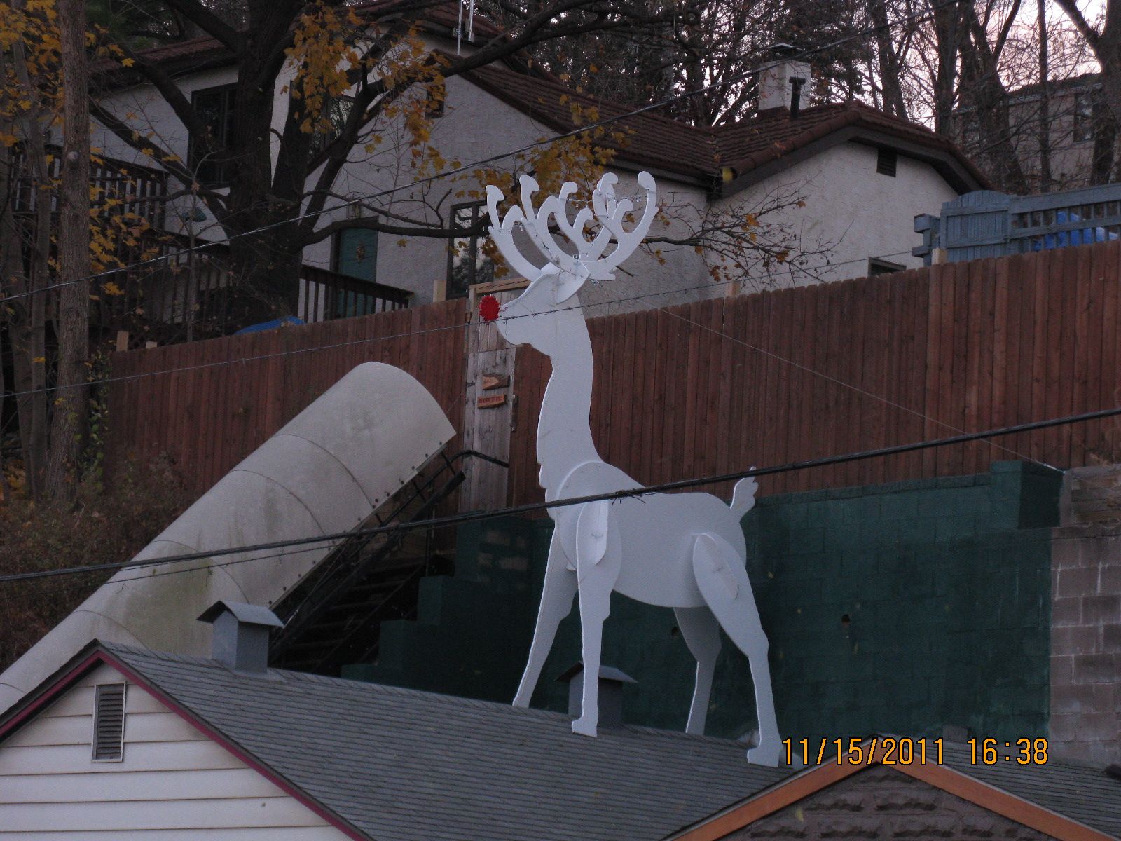 GINORMAS Holiday Reindeer Aka Rudolph : 9 Steps (with Pictures ...