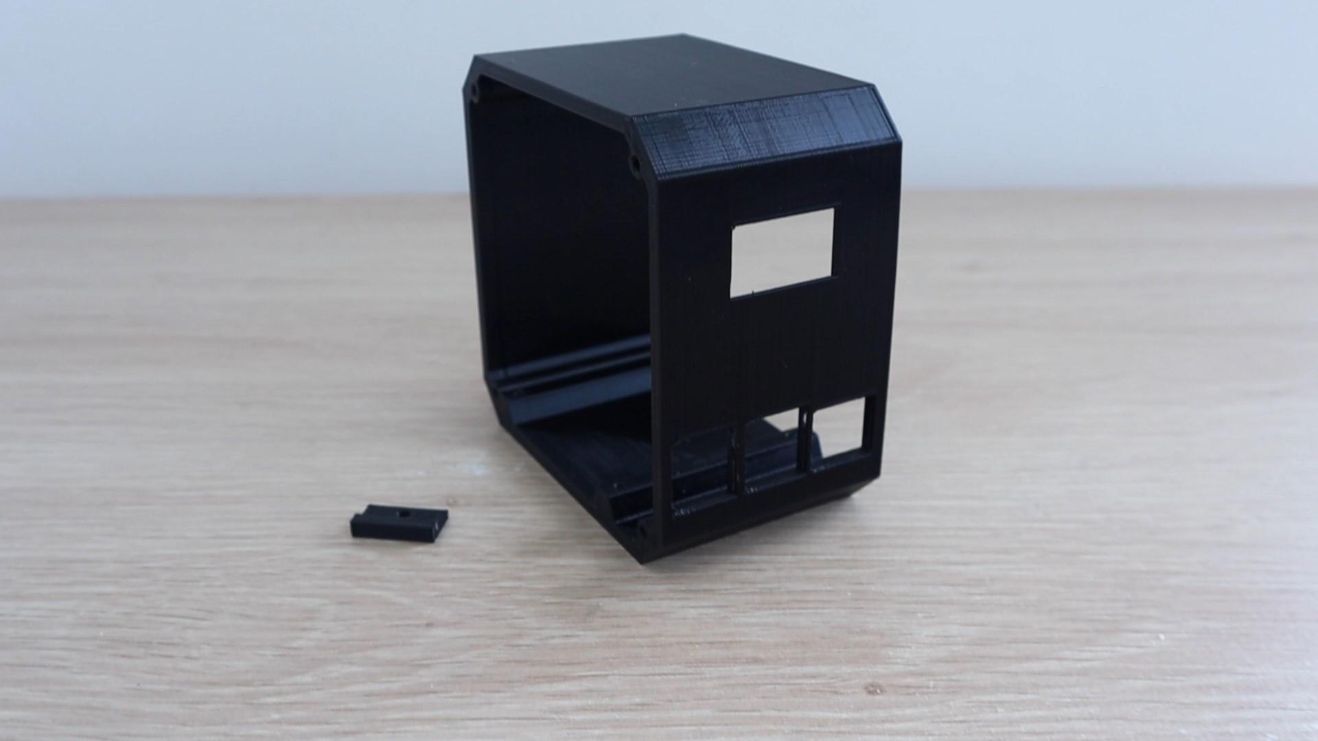 DIY Raspberry Pi Desktop Case With Stats Display : 9 Steps (with ...
