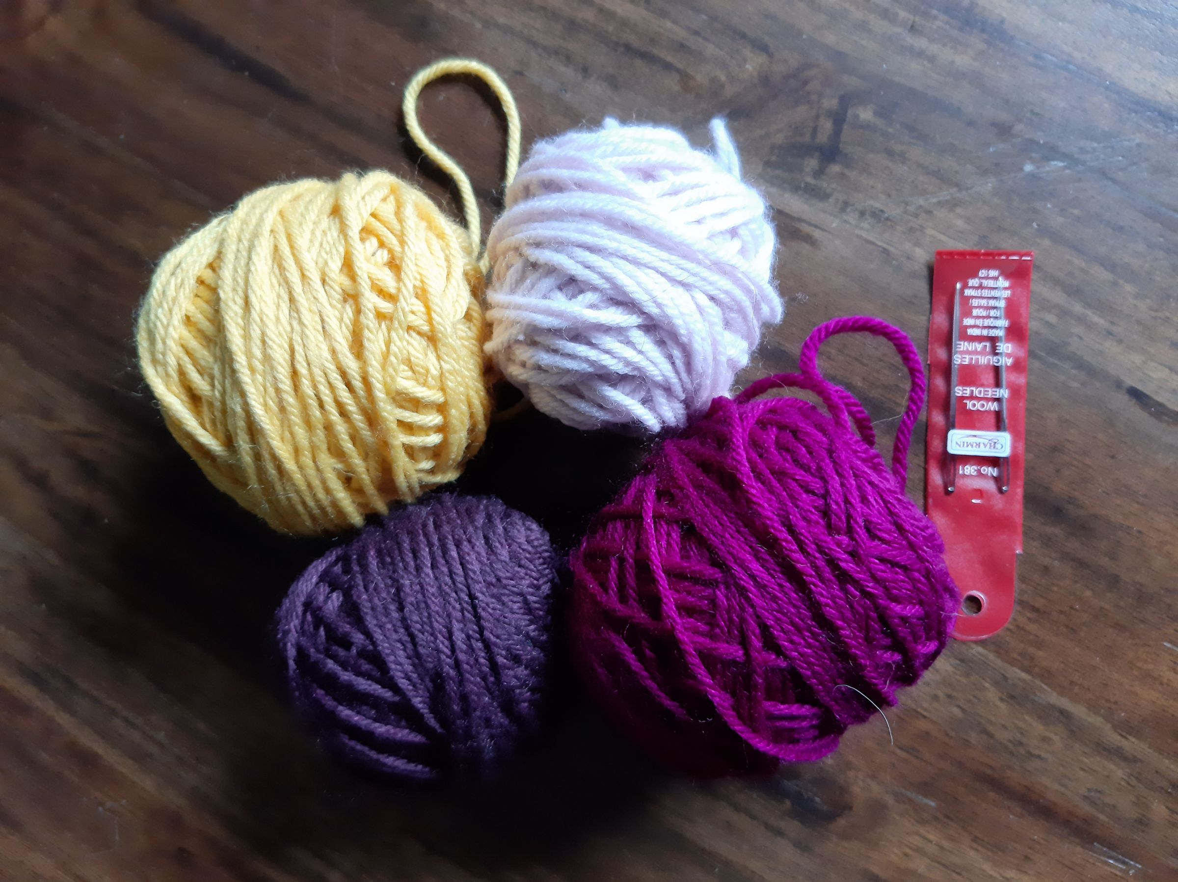Magic Yarn Ball: Joining Scraps Without Knots : 5 Steps (with Pictures ...