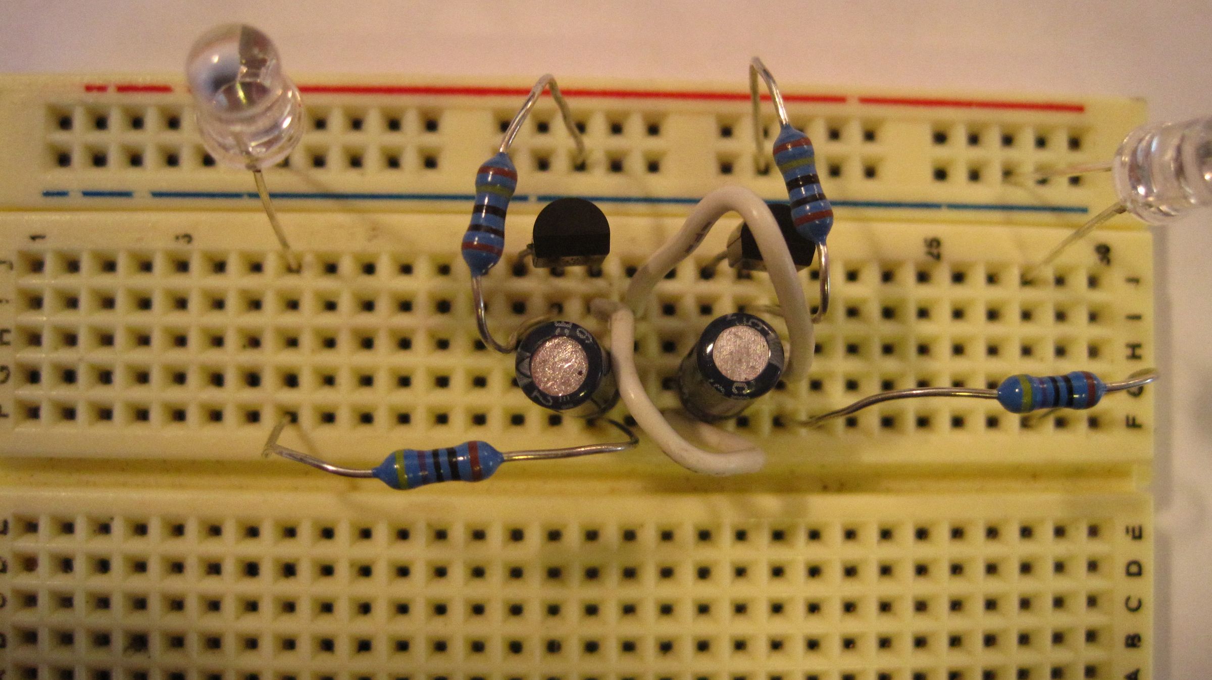 Two Transistor LED Flasher Circuit : 5 Steps - Instructables