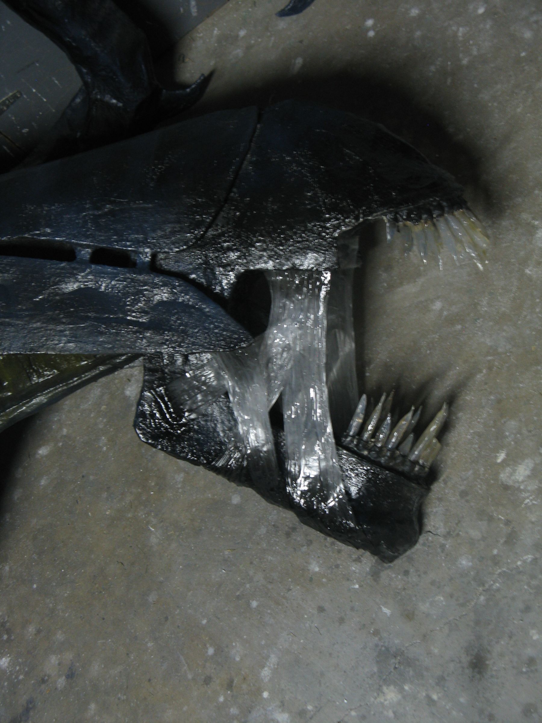 Life-Size Alien Queen Statue From Aliens : 8 Steps (with Pictures ...