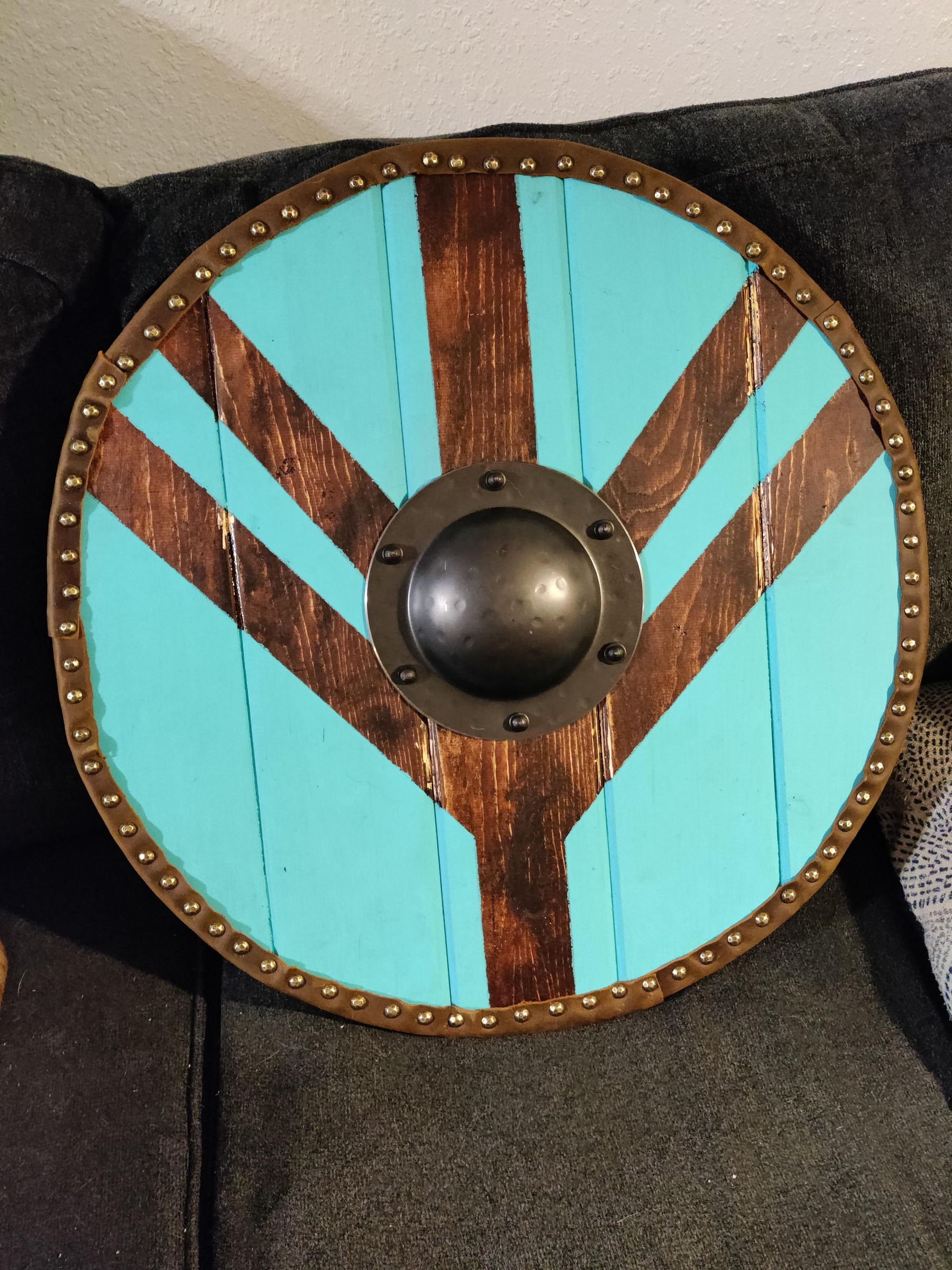 Viking Round Shield / Lagertha's Shield From Vikings : 21 Steps (with ...