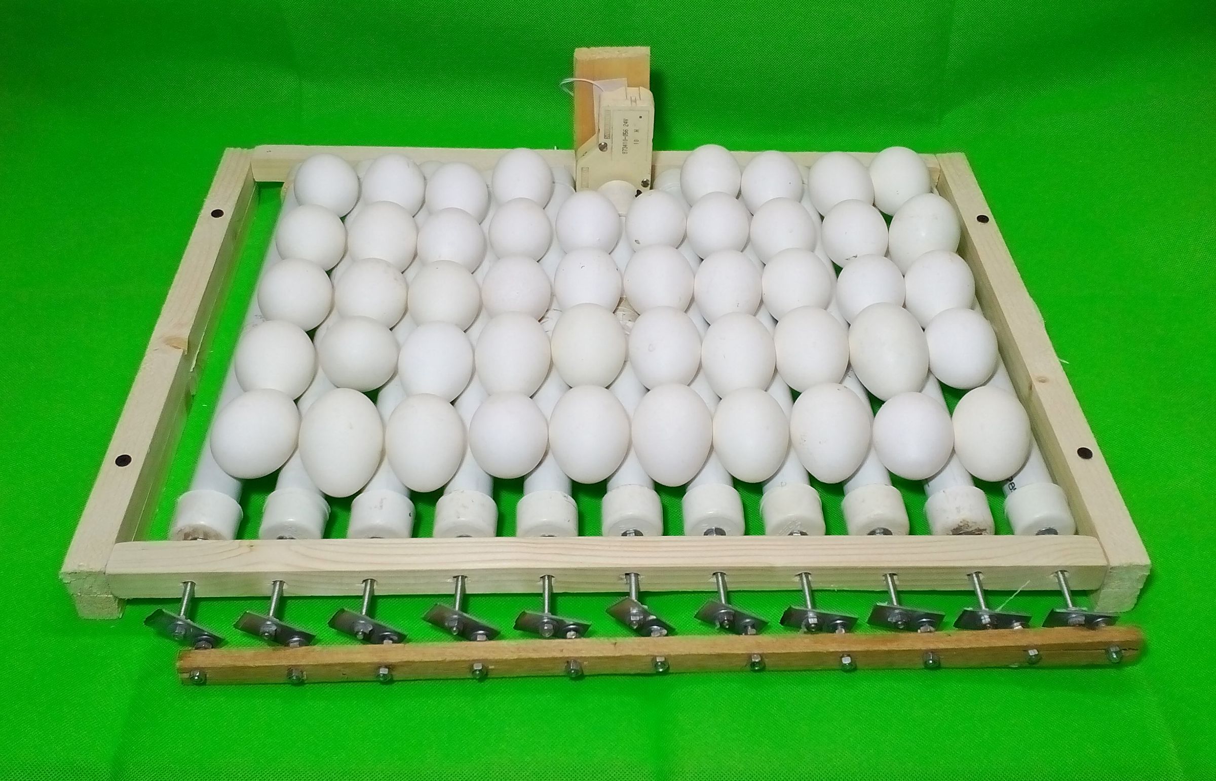 Automatic Egg Turner for Incubator : 9 Steps (with Pictures ...