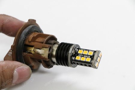 How to Fit a 1156 LED Bulb Into a 7507 Housing : 4 Steps - Instructables