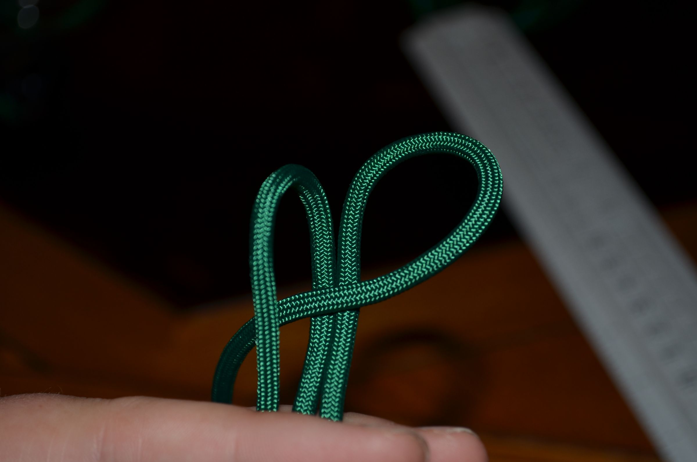 Easy Paracord Survival Key Fob : 5 Steps (with Pictures) - Instructables