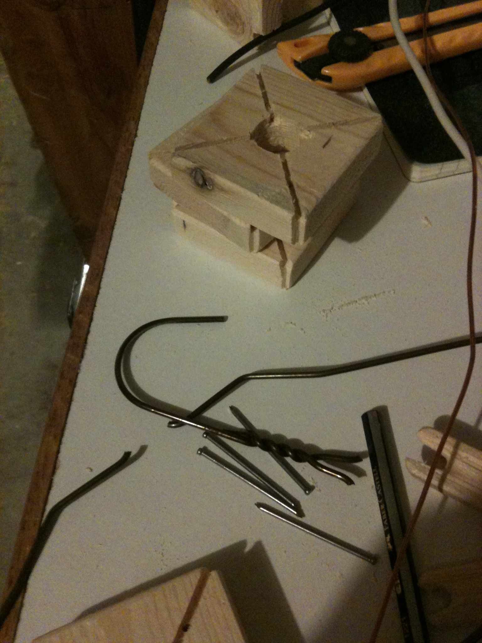 Scrapwood Loom : 16 Steps (with Pictures) - Instructables