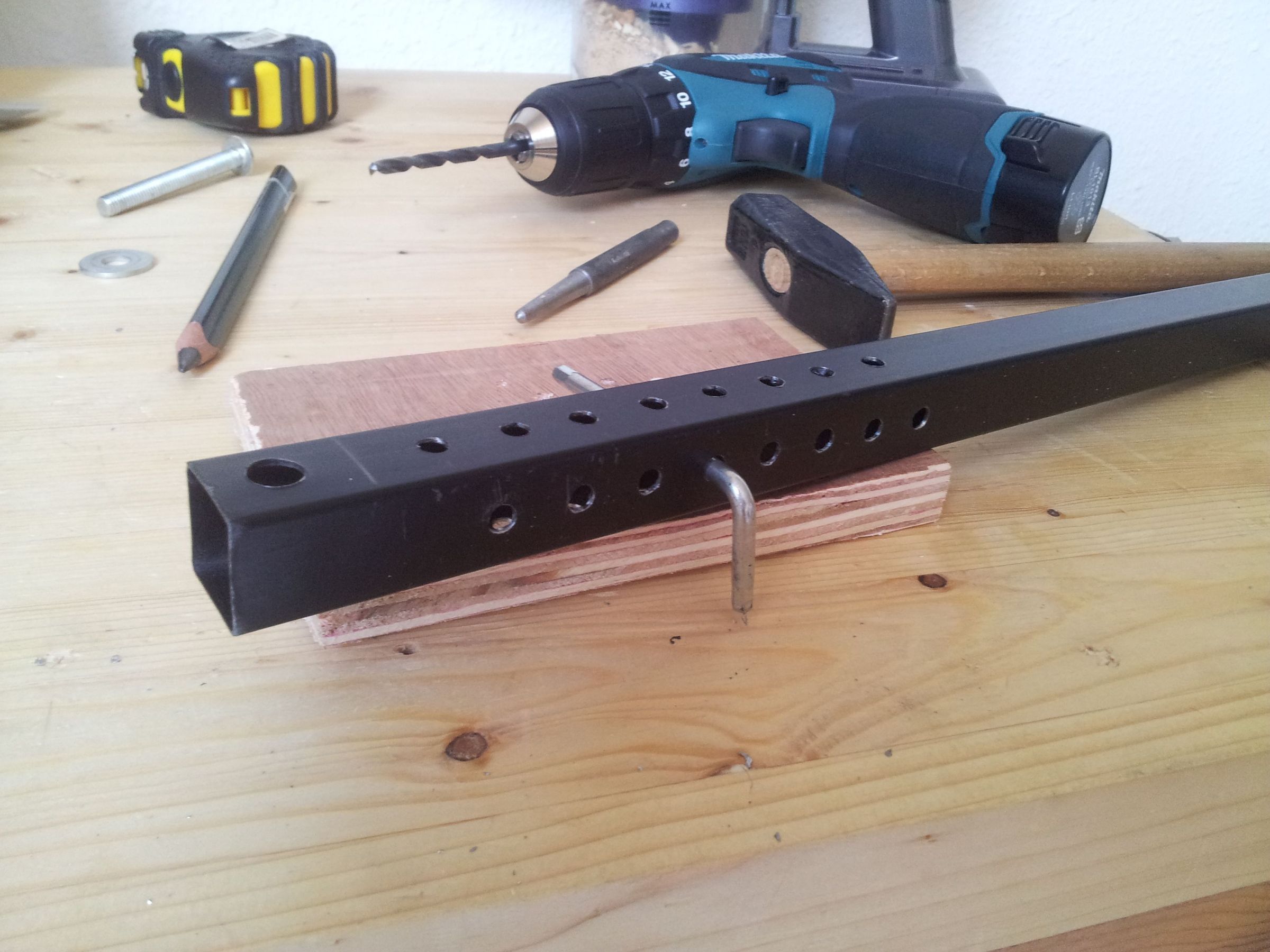 DIY Portable Workbench (knock-down Design) With a Leg Vise and Storage ...