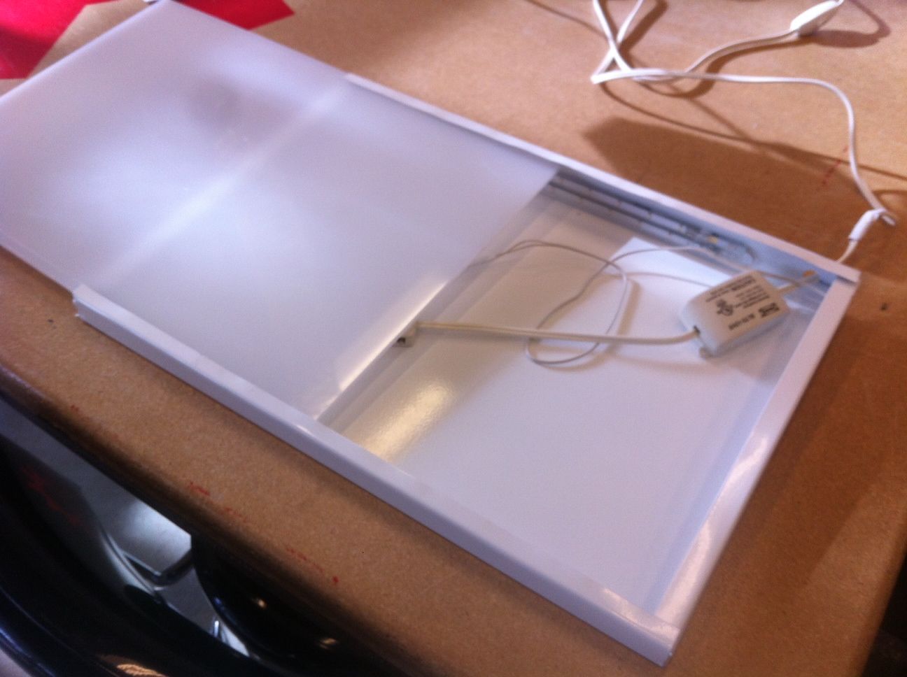 Inexpensive DIY LED Lightbox for Tracing : 9 Steps (with Pictures ...