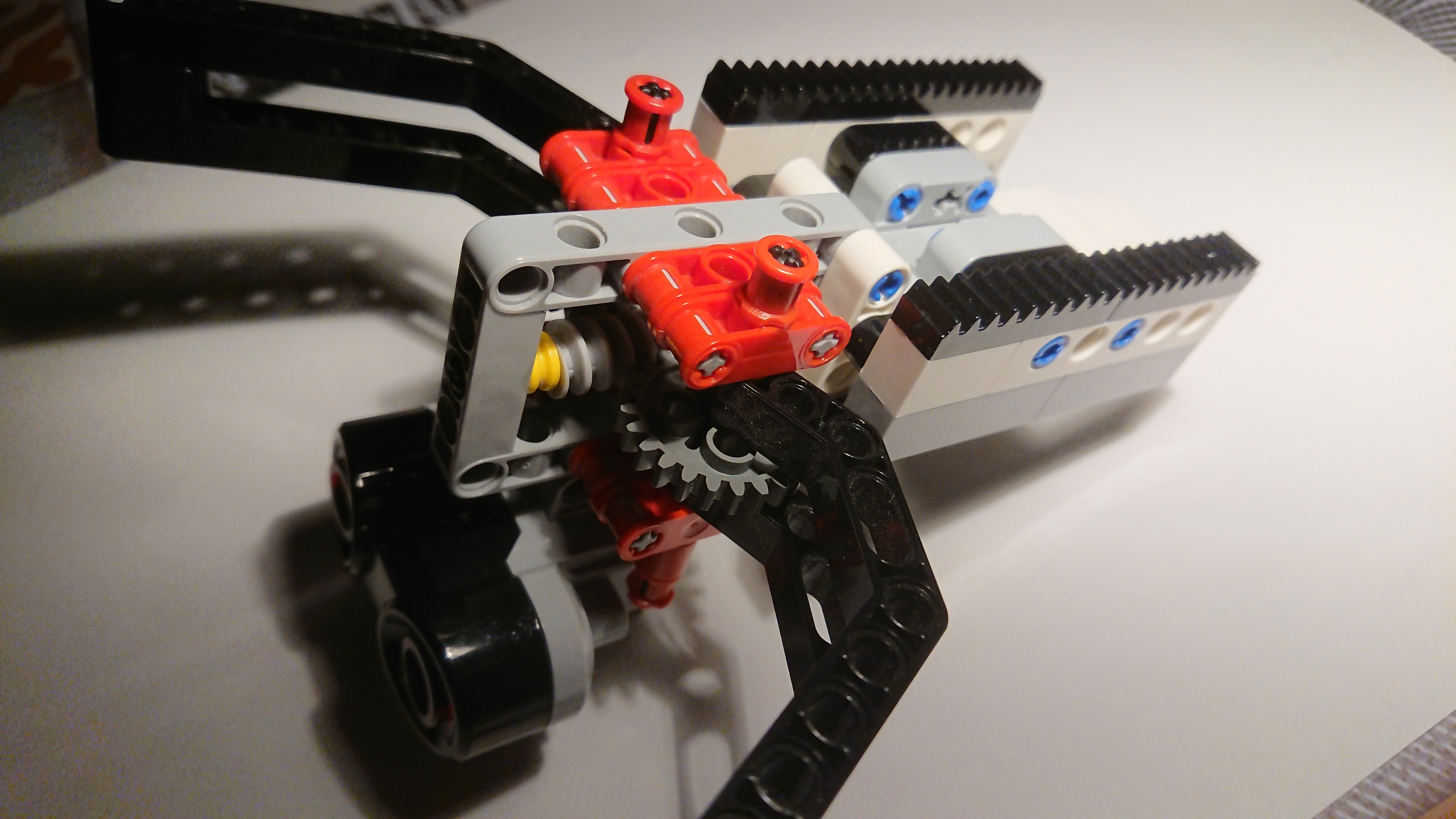 Ev3 Lego Gripper/Finder Robot : 7 Steps - Instructables