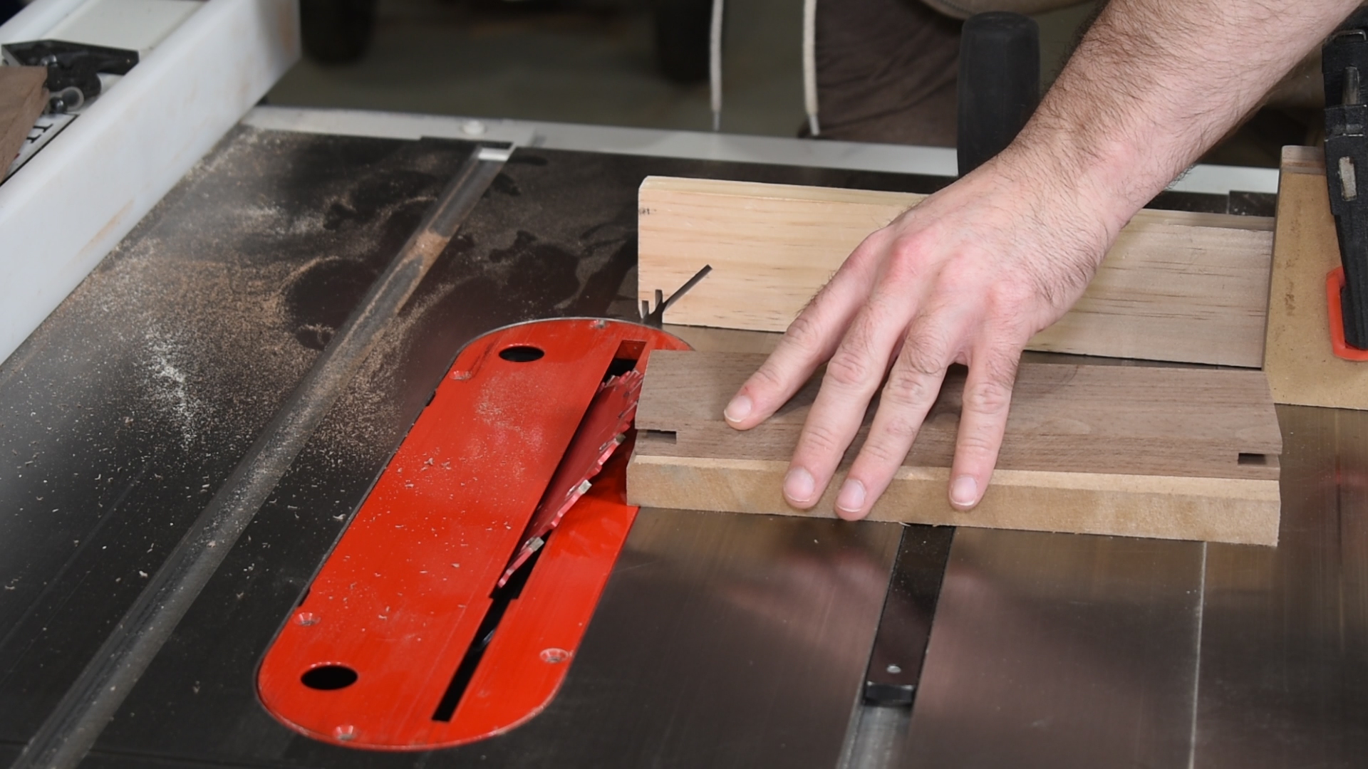 Locking Rabbet Miter Joint : 8 Steps (with Pictures) - Instructables