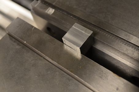 Square Up Stock on a Vertical Mill : 7 Steps - Instructables