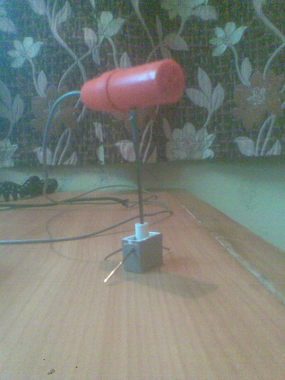 How to Make a Simple Mic for Computers With a Stand! : 3 Steps ...