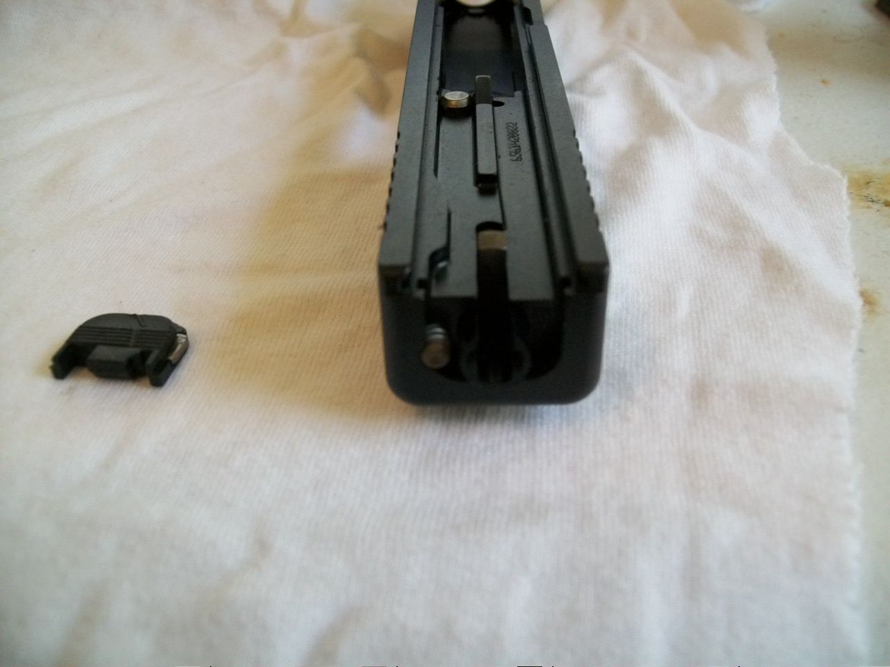 Glock 21 Slide Takedown : 12 Steps - Instructables