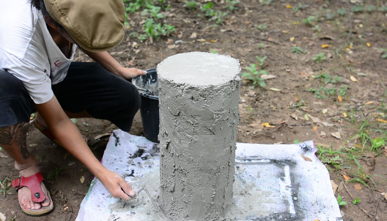 How to Make Concrete Tree Stump : 8 Steps (with Pictures) - Instructables