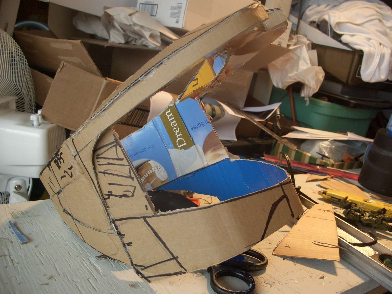 Cardboard/Fiberglass Halo 3 Inspired Master Chief Costume : 15 Steps ...