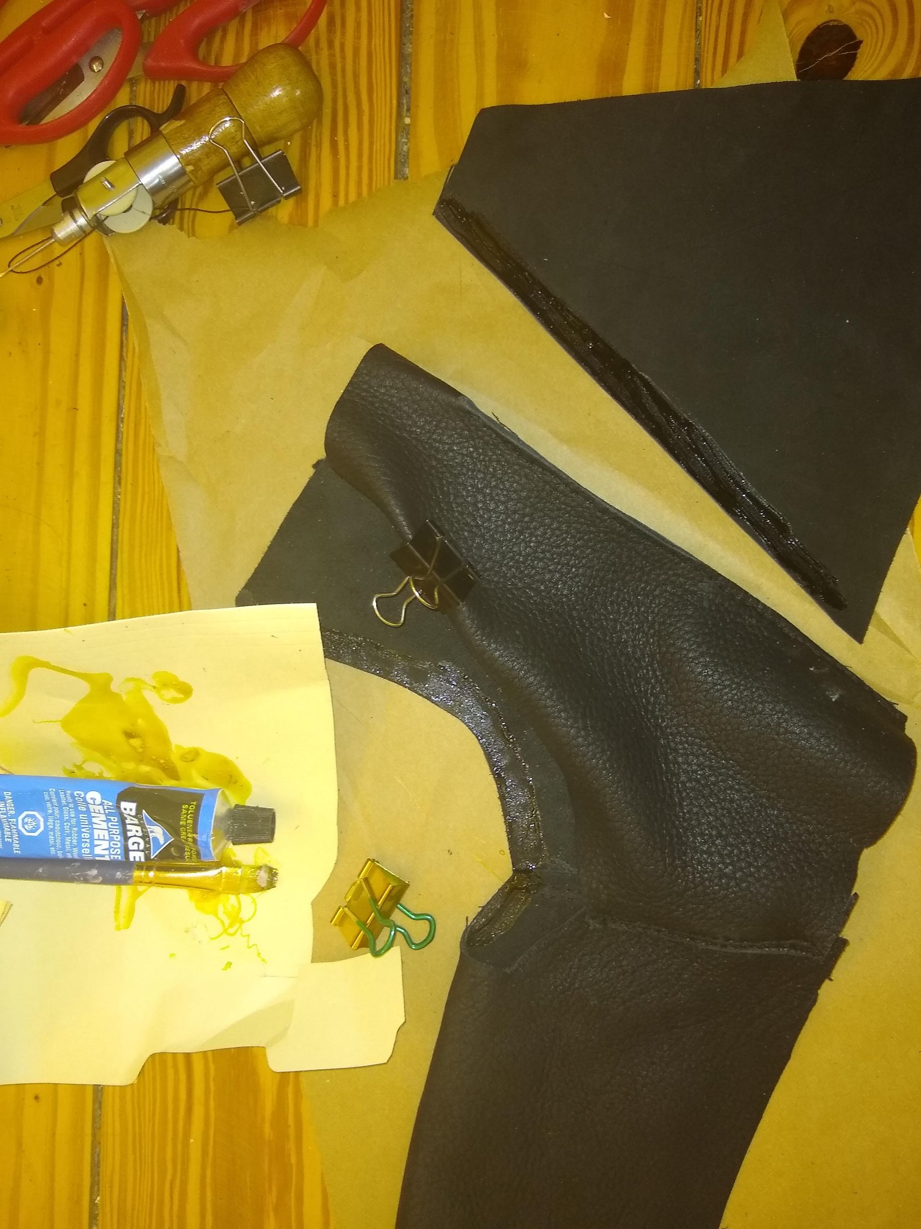 Custom Made Wide-Toe Boots Built on a Casting : 12 Steps (with Pictures ...