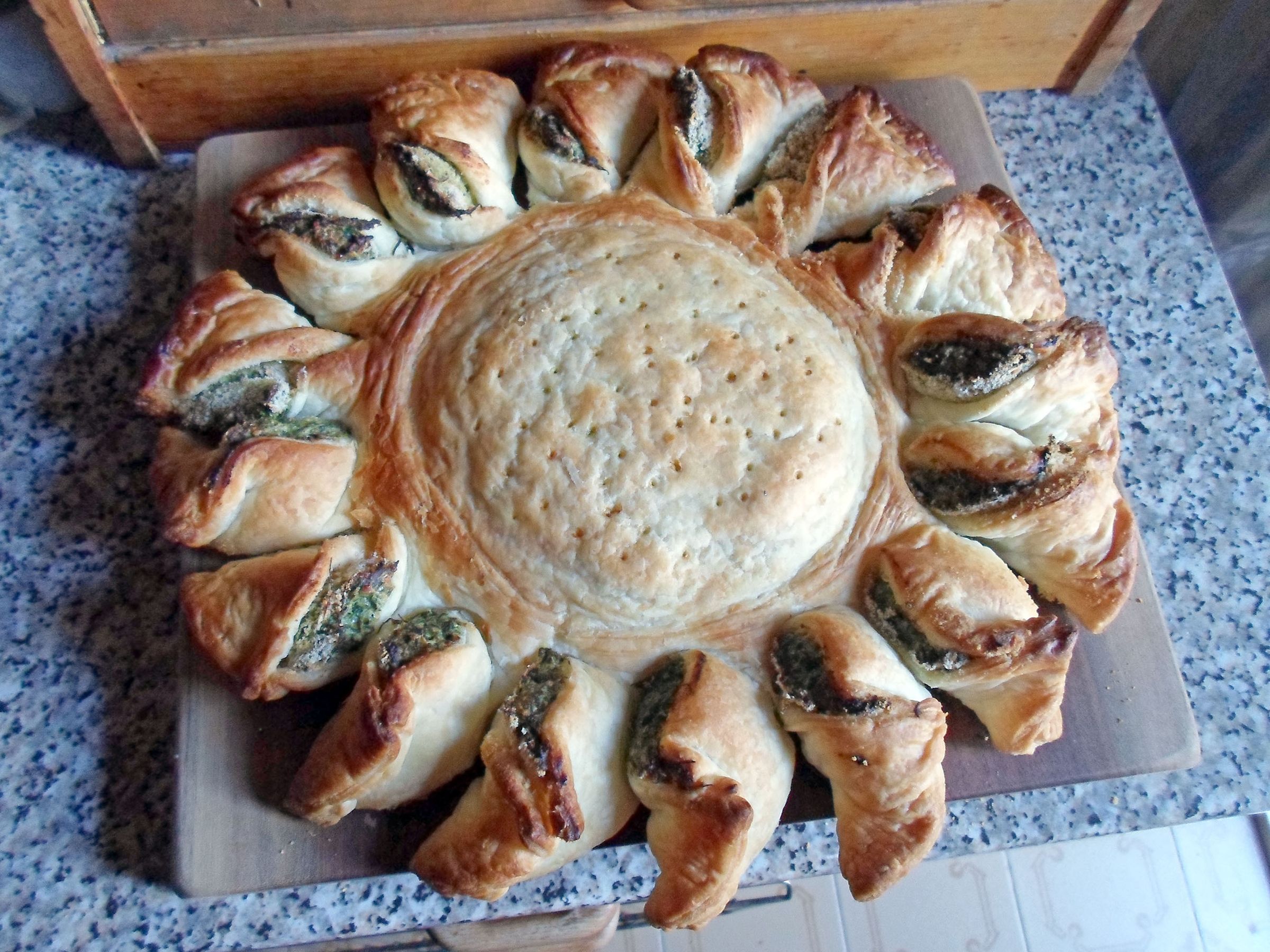 Sunflower Spinach Pie Recipe : 5 Steps (with Pictures) - Instructables