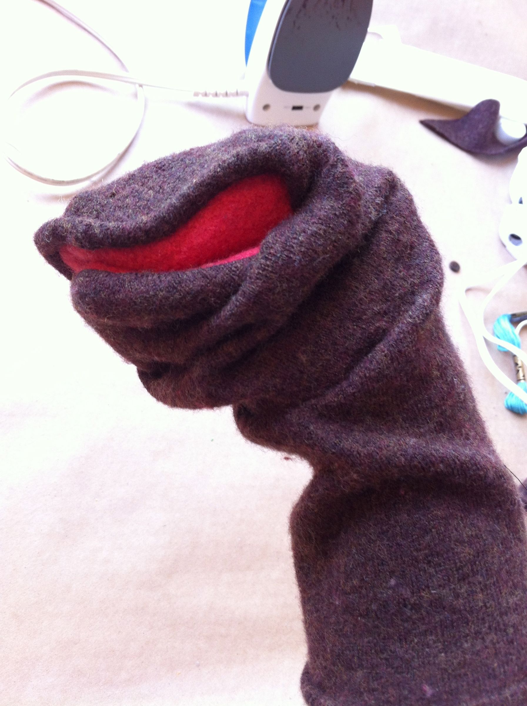 Simple Sweater Puppet : 6 Steps - Instructables