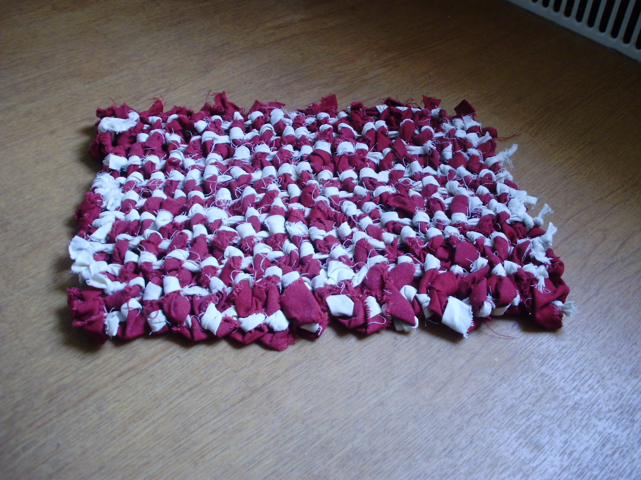 Rag Rug - Extremely Easy to Make : 4 Steps (with Pictures) - Instructables
