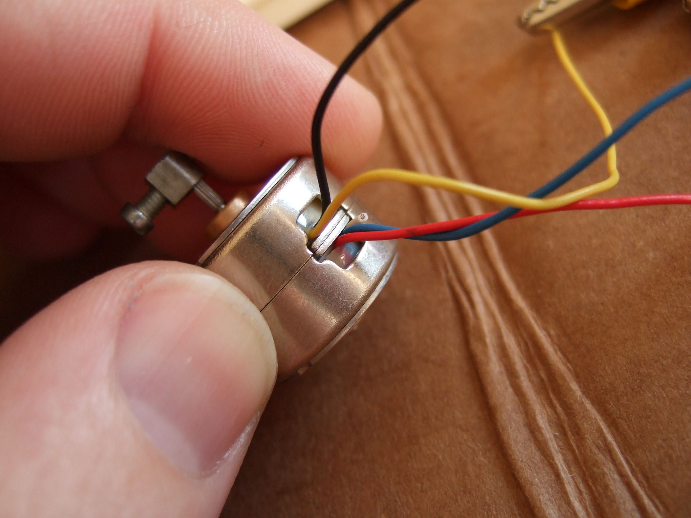 Drive a Stepper Motor With an AVR Microprocessor : 8 Steps - Instructables