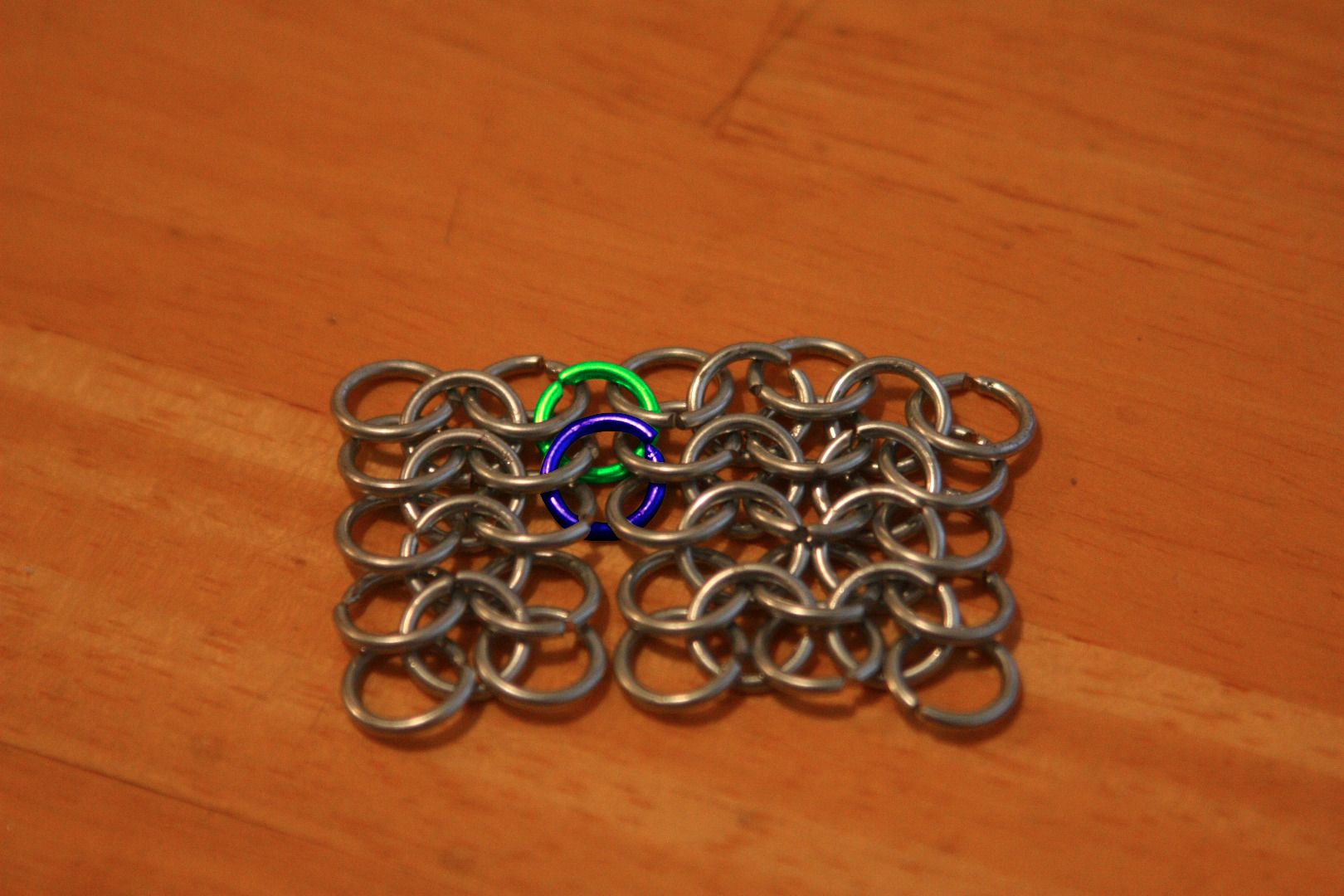 How to Make Chainmail (European 4-in-1 Weave) : 7 Steps (with Pictures ...