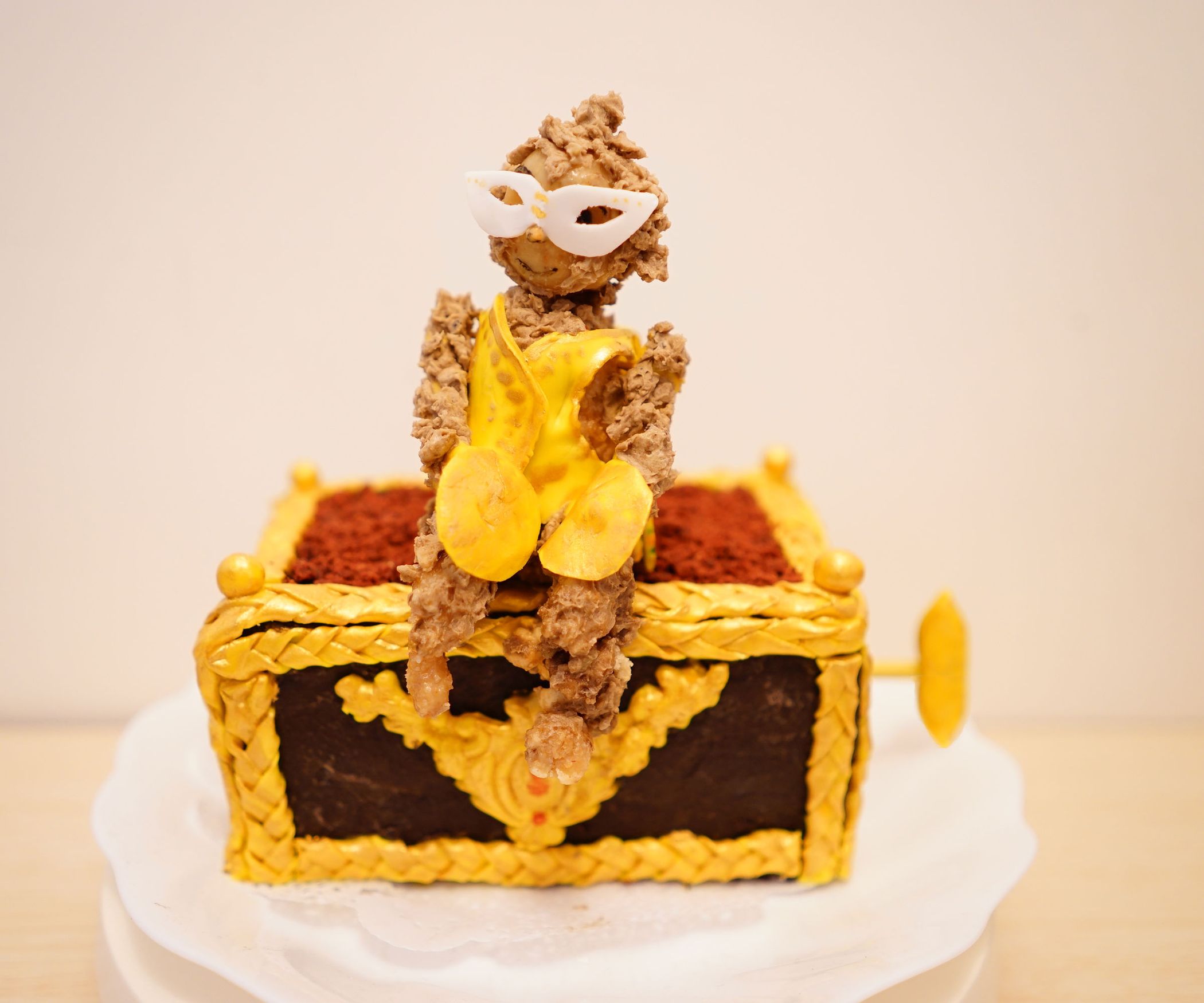 The Phantom of the Opera Monkey Music Box Cake : 9 Steps (with Pictures ...