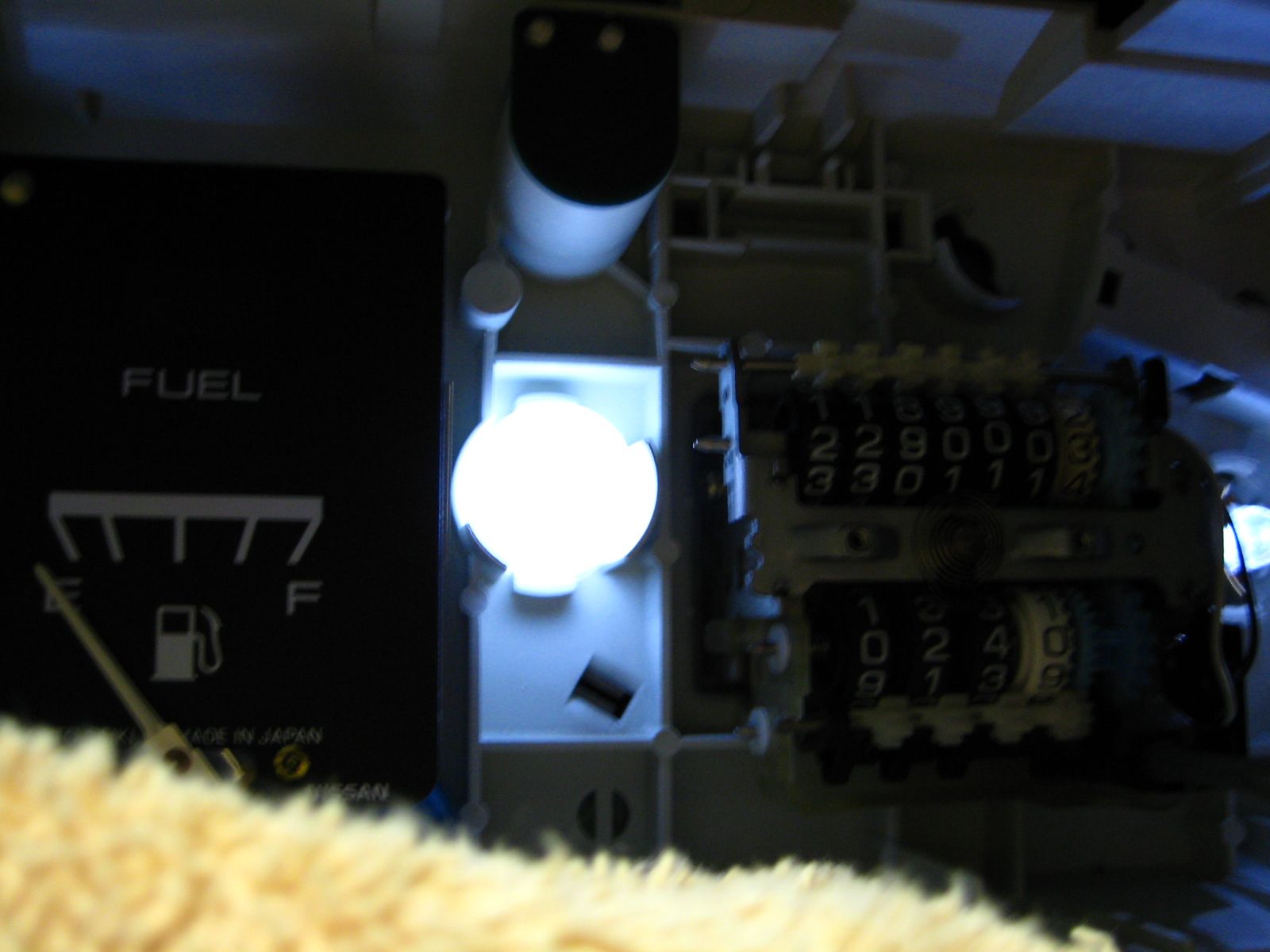 Replace You Cars Instrument Panel Lights With LEDs. : 8 Steps ...