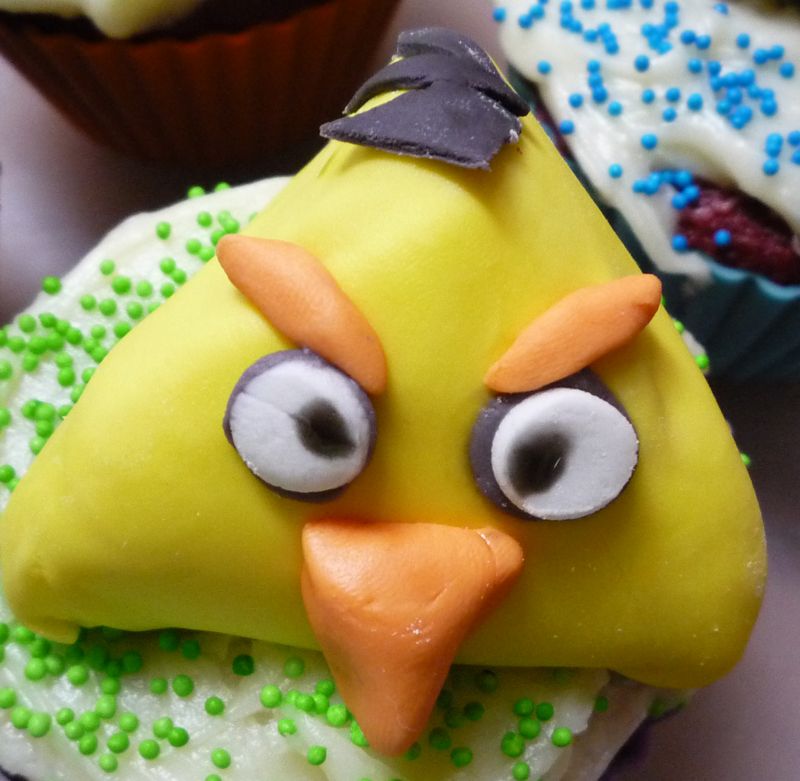 Angry Birds Yellow Bird Cake