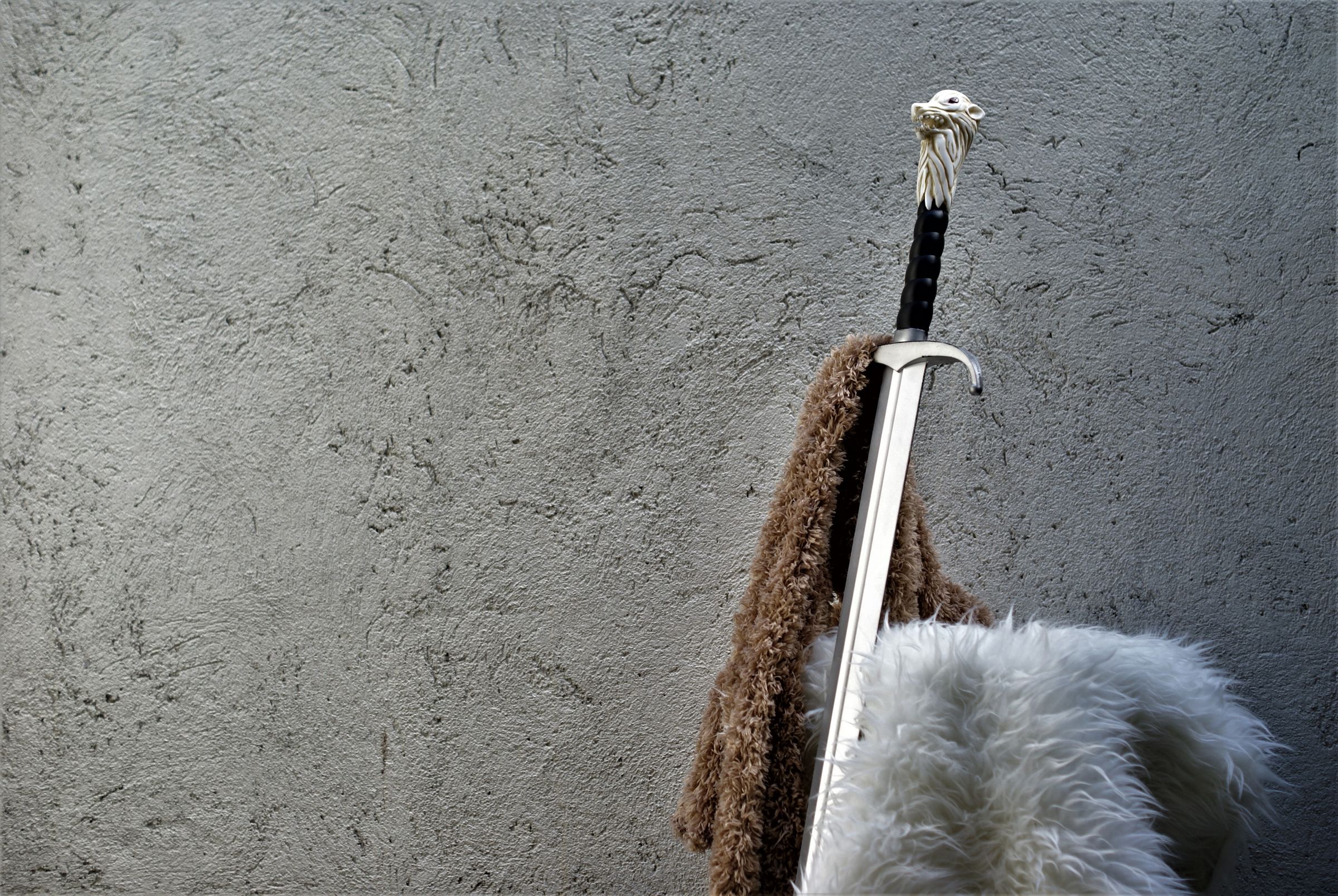 Resin Casting Jon Snow's Longclaw Direwolf Pommel : 15 Steps (with ...