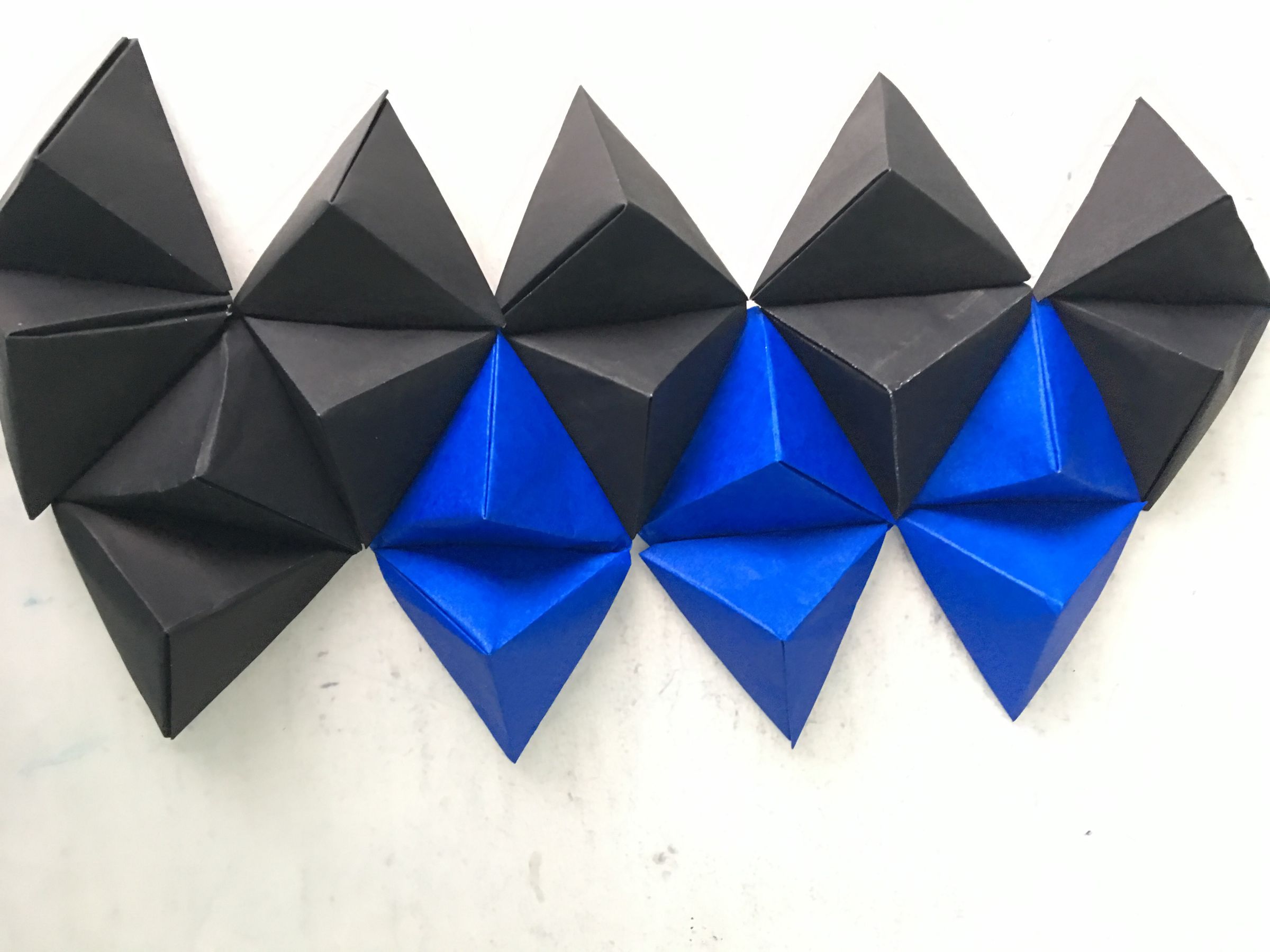 3D Origami Wall Art | Triangle Pixel Art : 6 Steps - Instructables