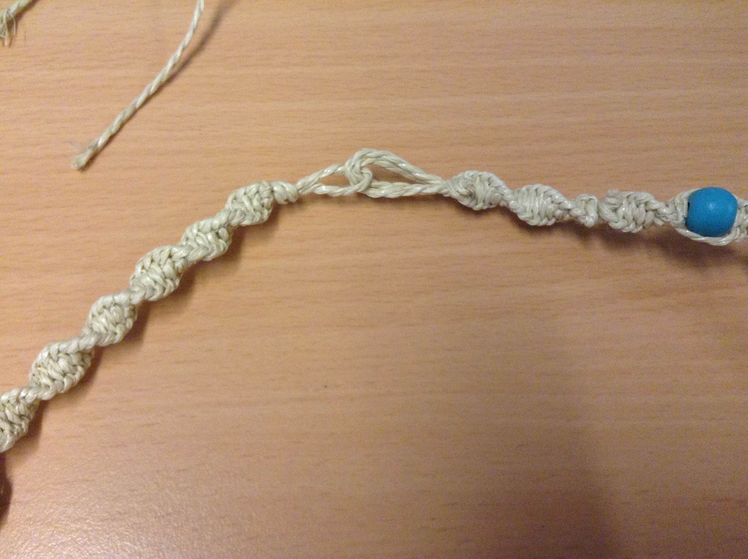 DIY: Macramé Necklace : 5 Steps - Instructables