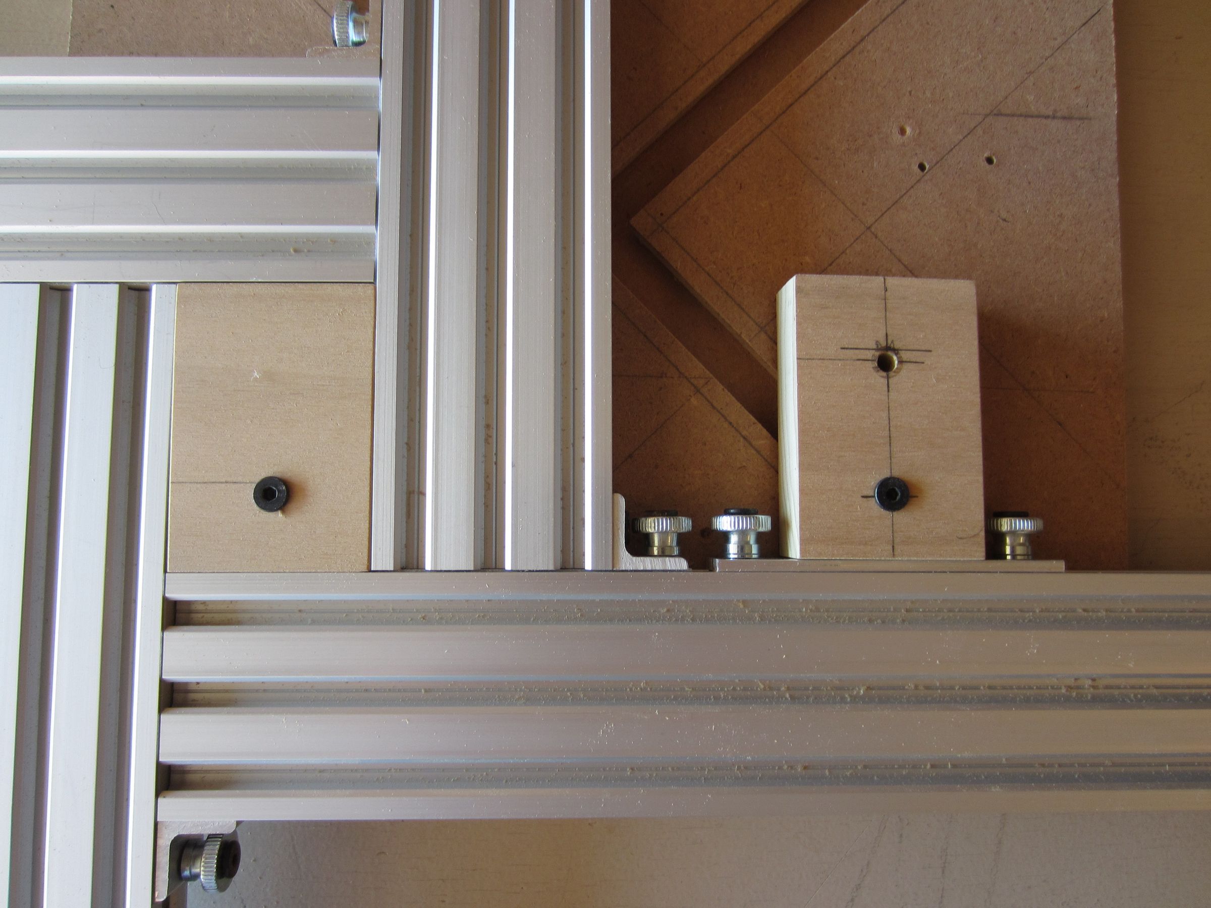 Adjustable Router Guide Template : 11 Steps (with Pictures) - Instructables
