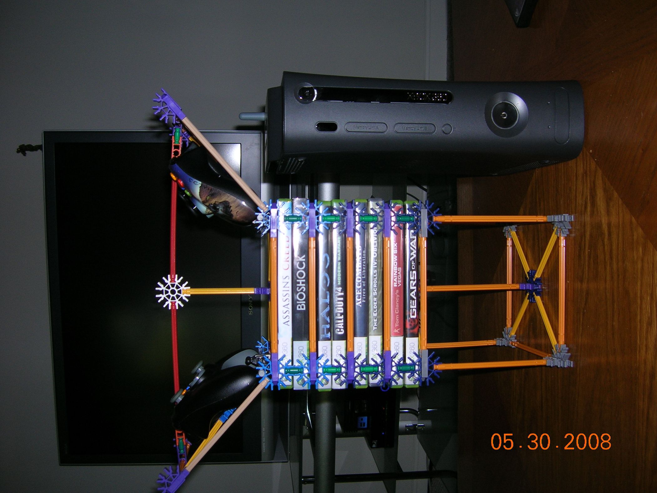 Knex Xbox360 Controller and Game Holder : 6 Steps - Instructables