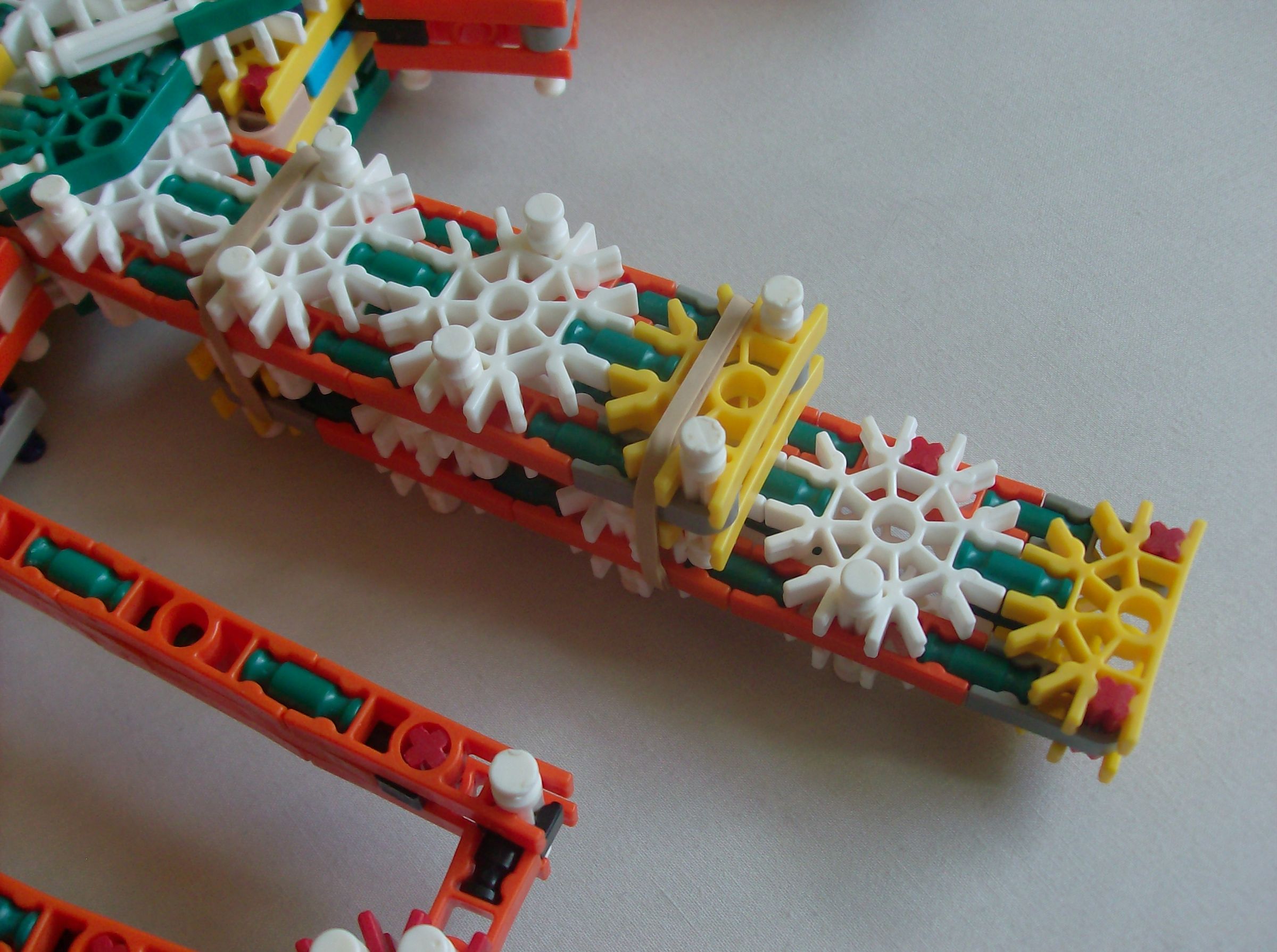 K'nex - MP5K Instructions : 7 Steps - Instructables